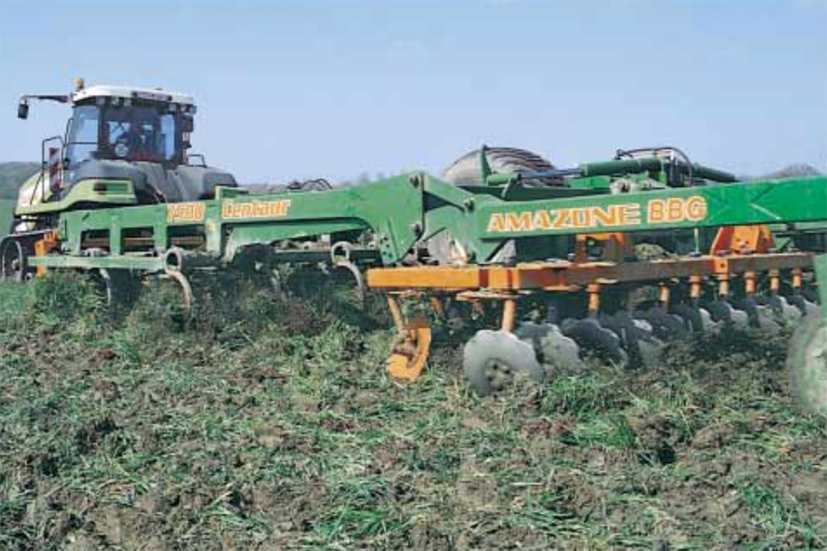 Driving impression: Amazone Centaur 7500 cultivator - Profi