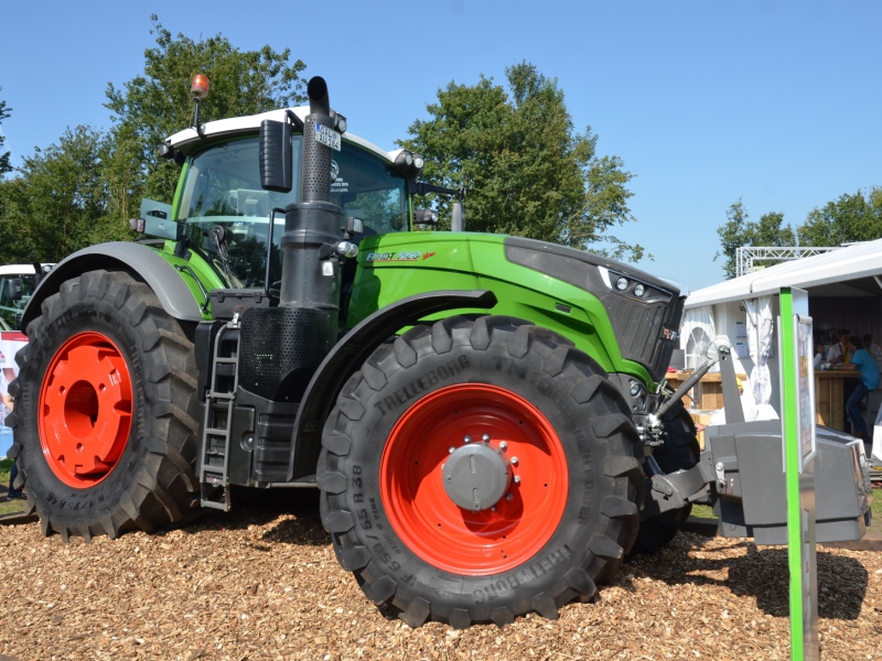 Fendt switches to new green livery - Profi