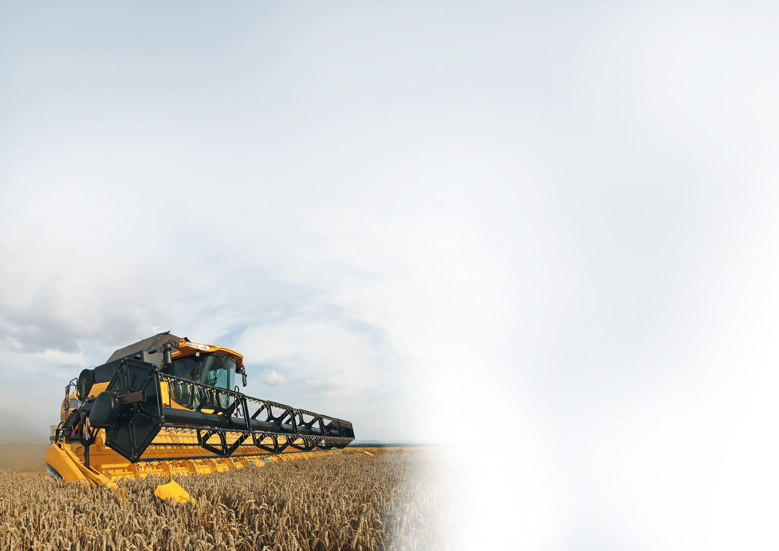 Driving impression: New Holland CX8090 with AdBlue - Profi