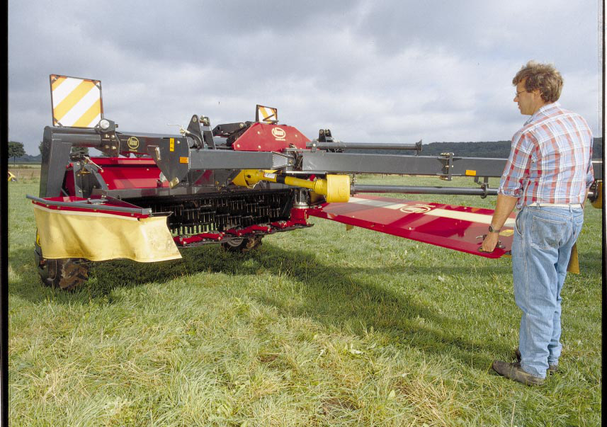 Practical test: Vicon KMT 3000 trailed mower conditioner - Profi