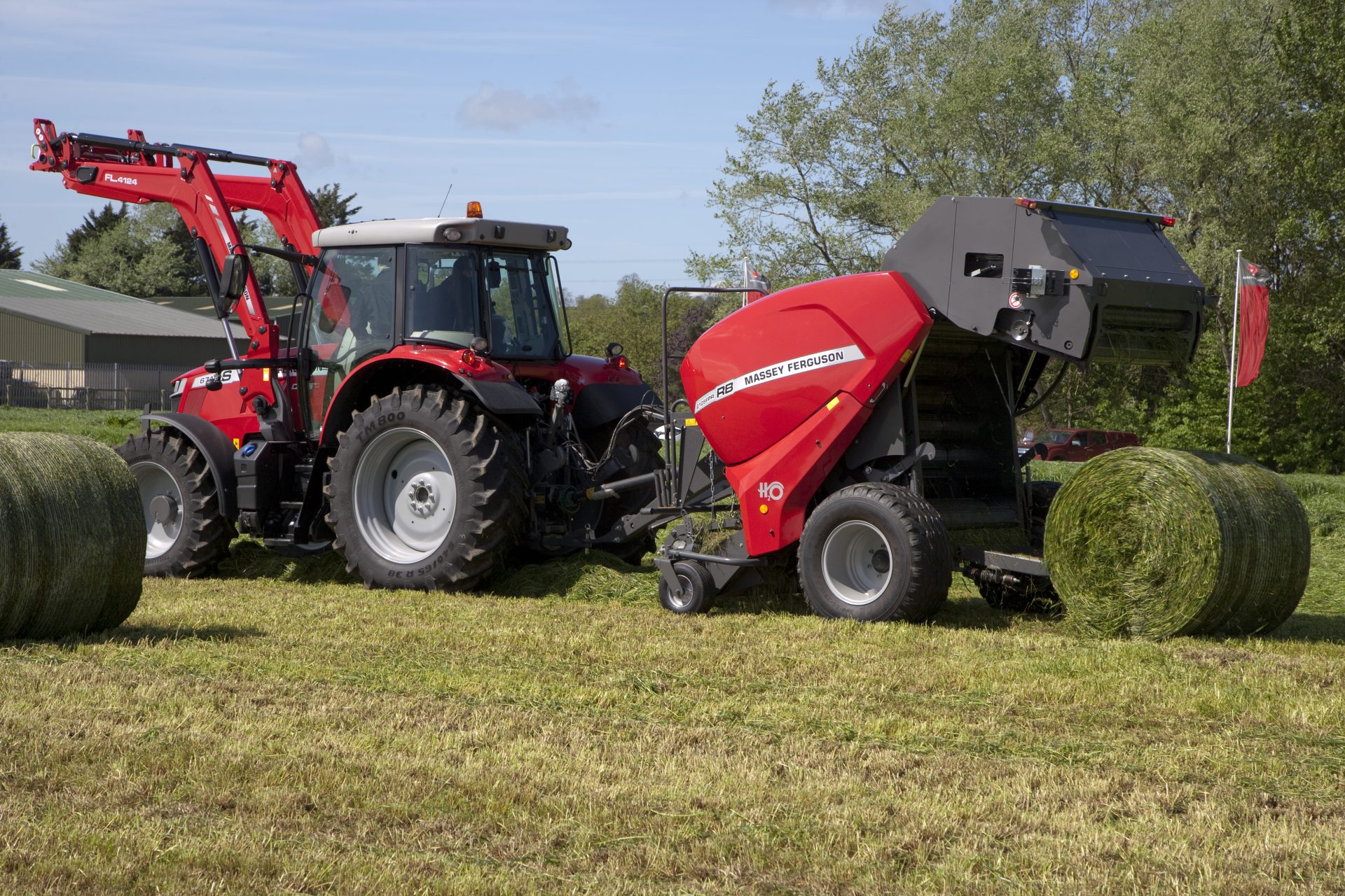 Grassland UK: Massey goes ‘round’ - Profi