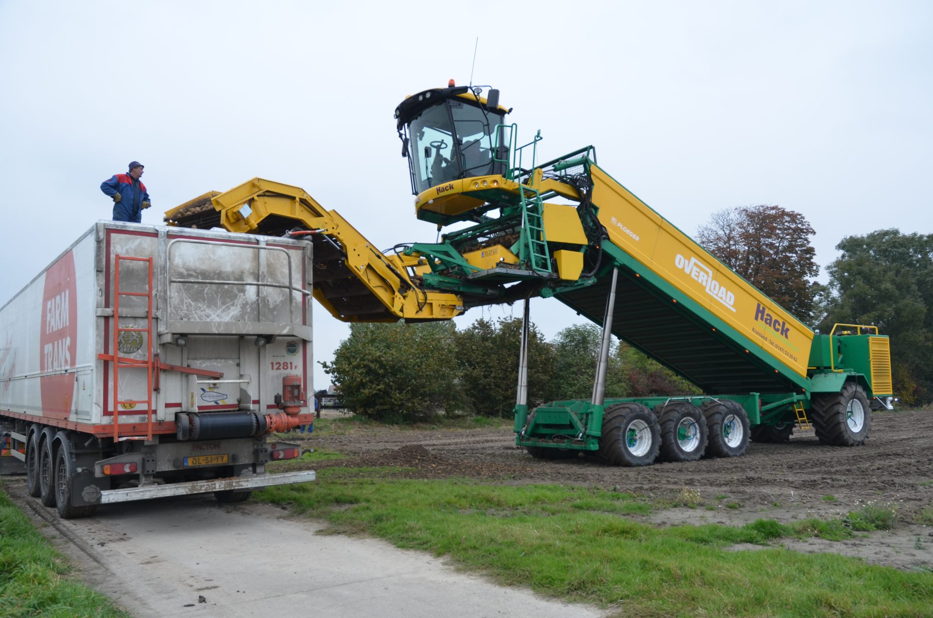 Self-propelled potato chaser: - Profi