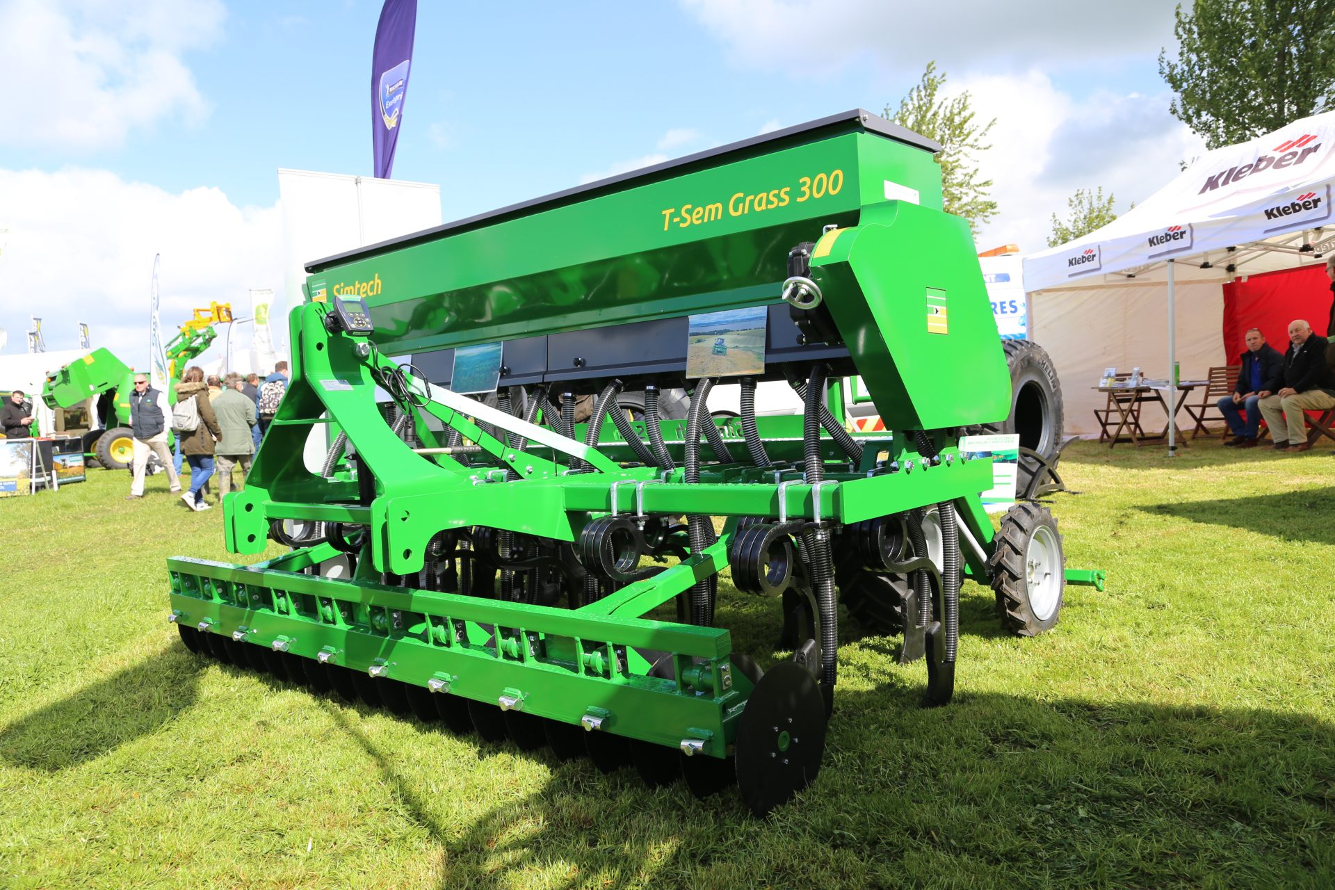 Grassland UK: Simtech drills own path - Profi