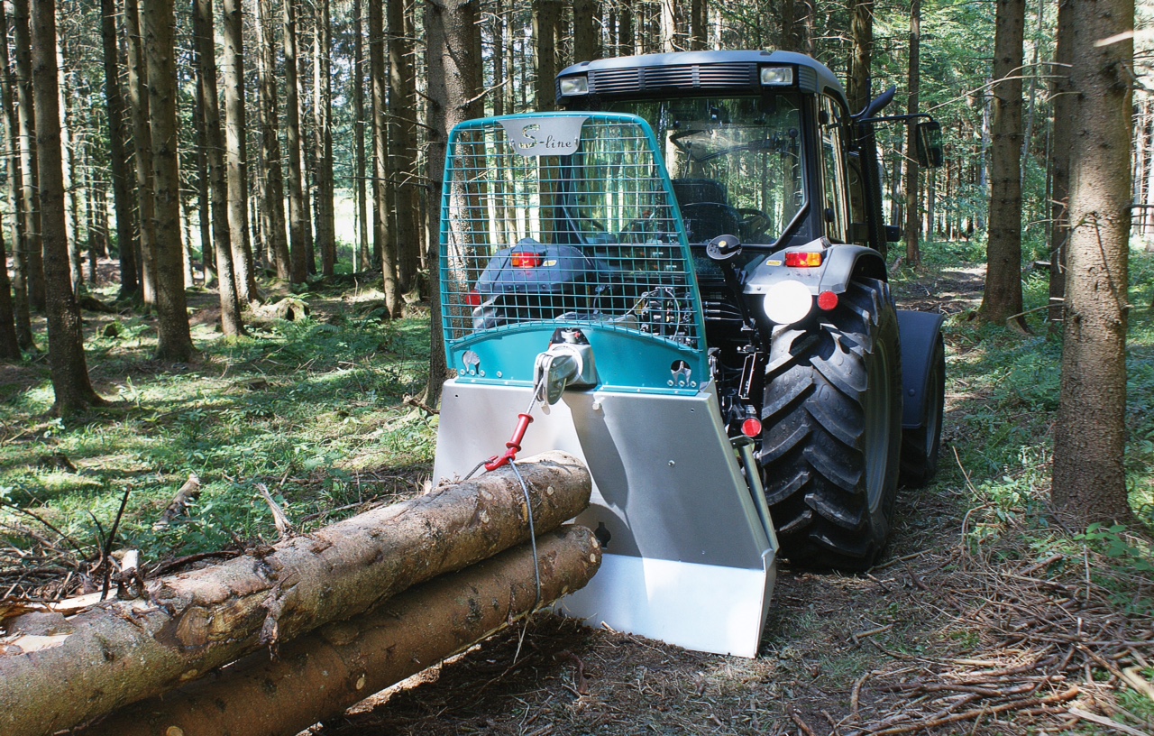Tractor-mounted logging winches from Spaldings - Profi