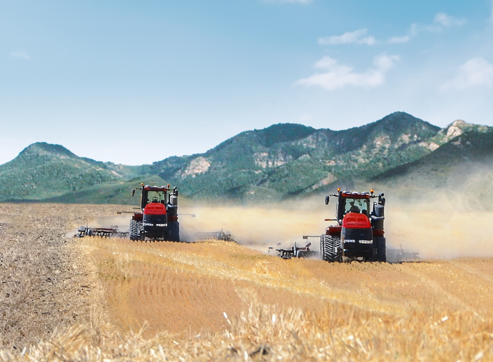 Autonomous Case IH Quadtracs in the field - Profi