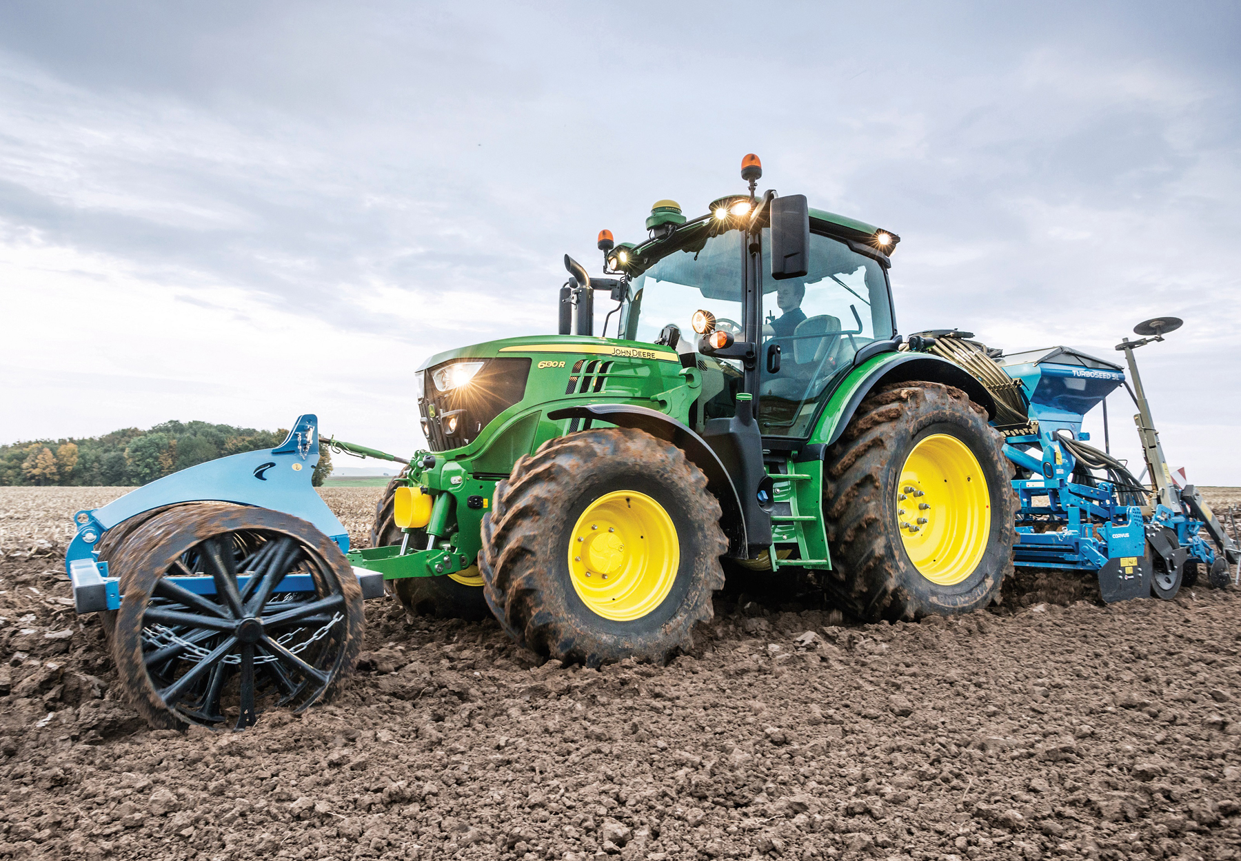 Deere 6R gets Command Pro joystick - Profi