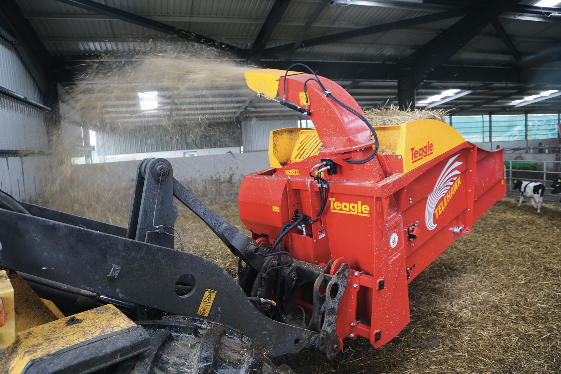 Straw from above - Teagle Telehawk straw chopper - Profi