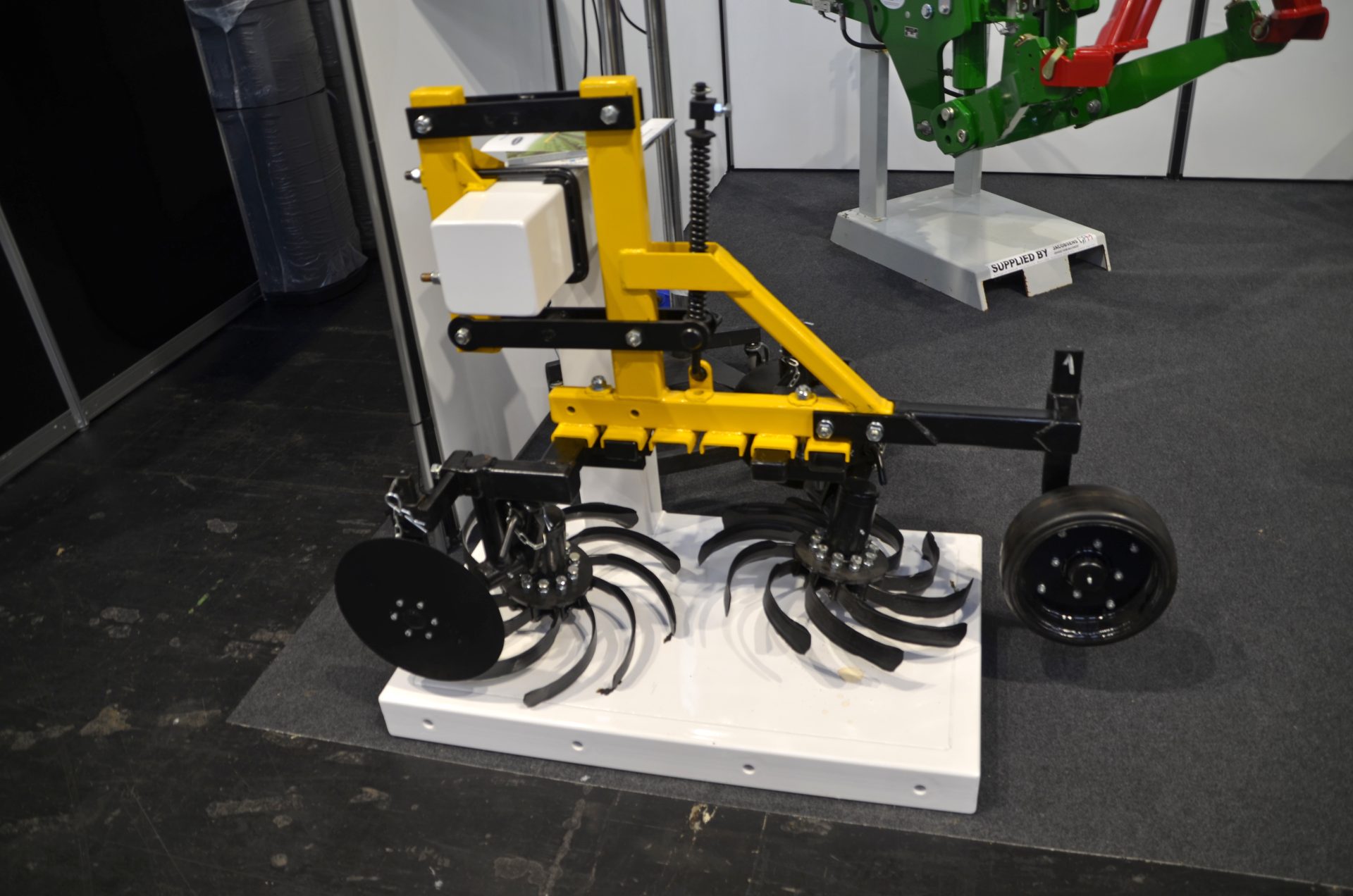 LAMMA: Busa inter-row weeder - Profi