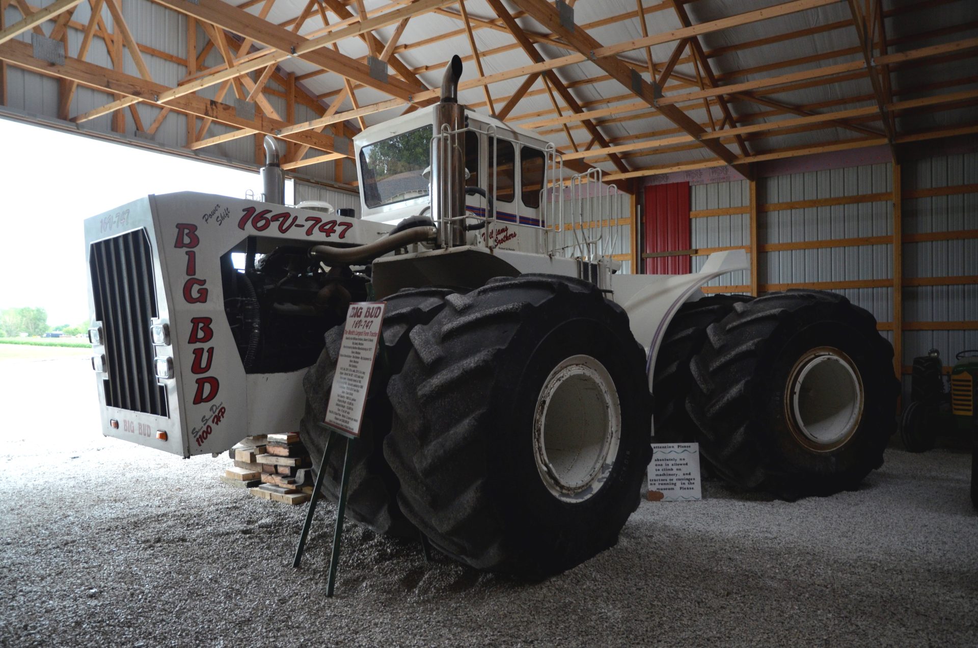 Big Bud 747: world’s largest tractor - Profi