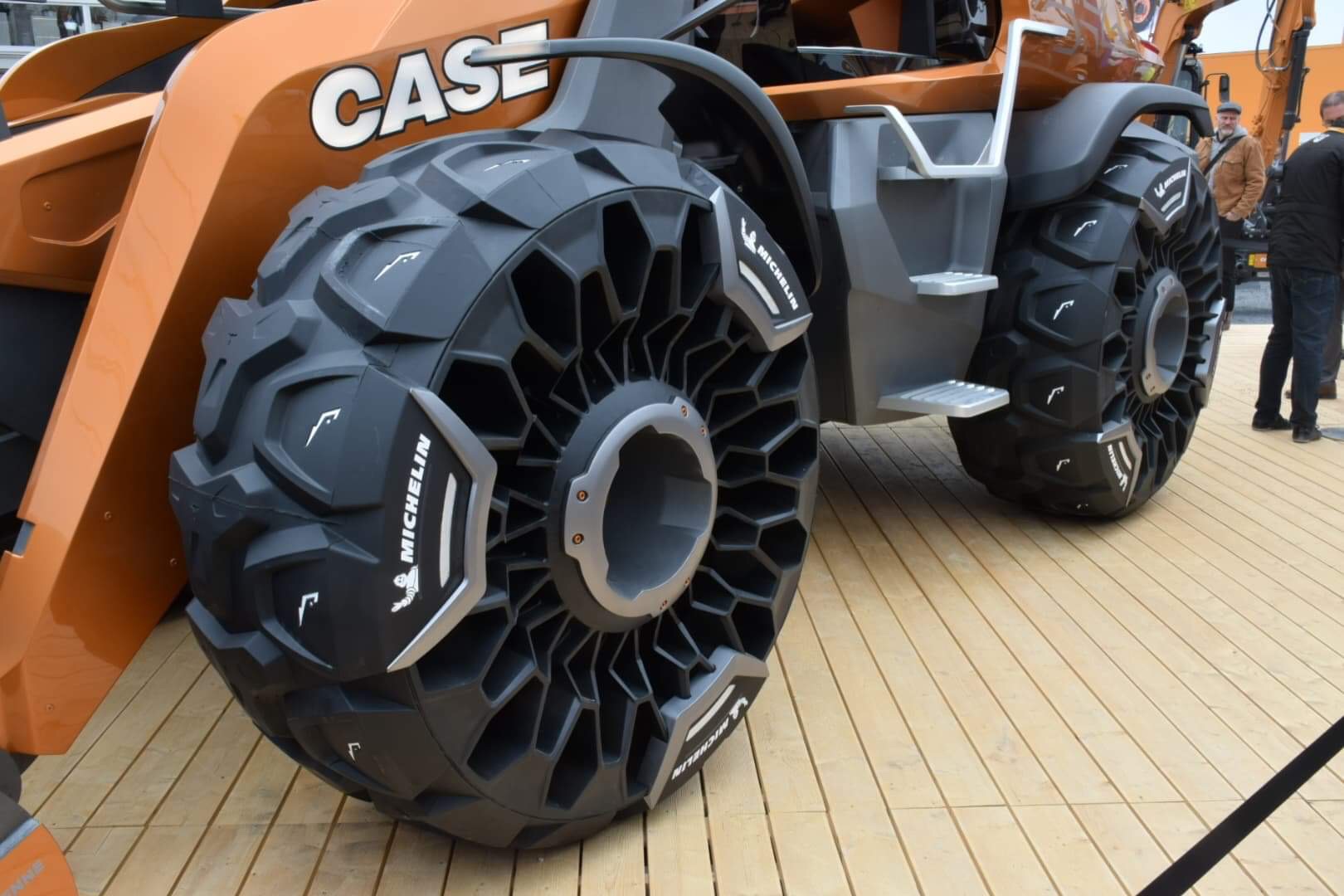 Future loader concept from Case - Profi