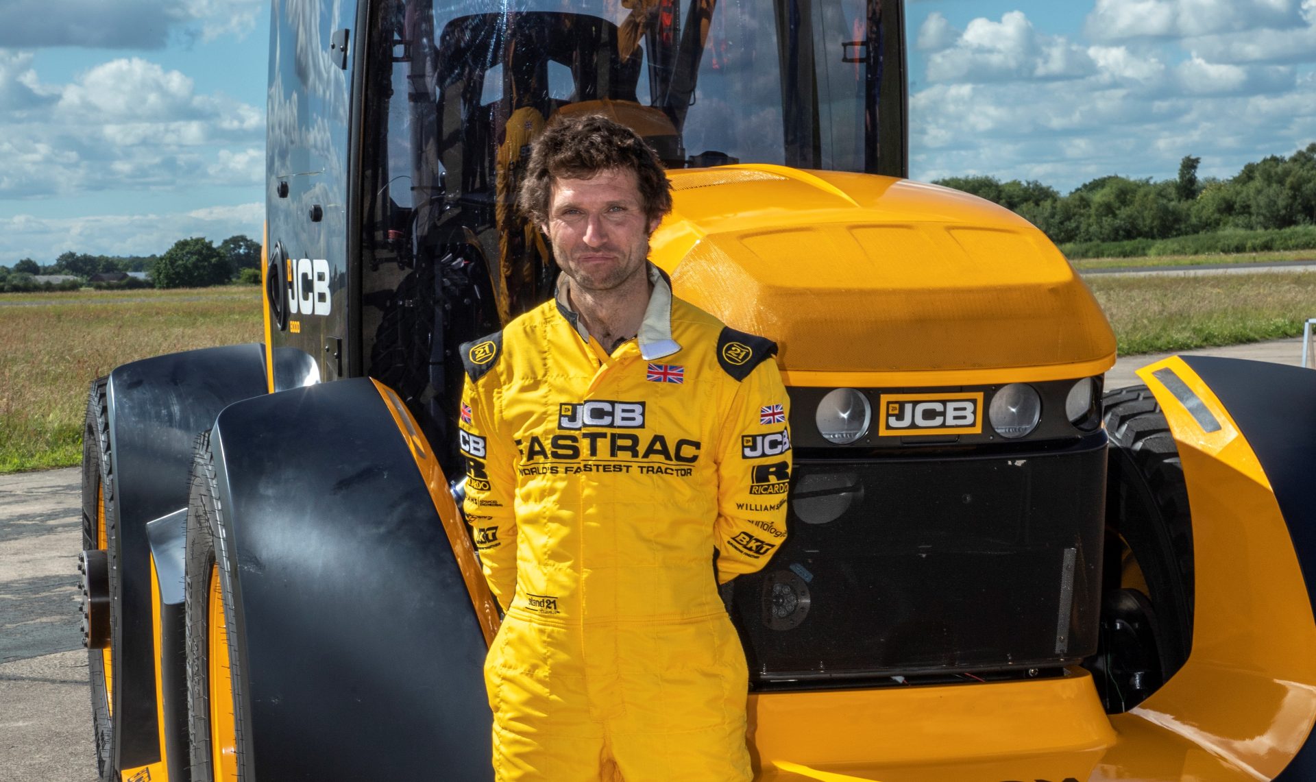 JCB Fastrac hits 103.6mph to set British record - Profi