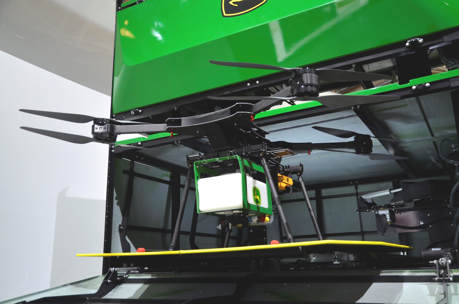 John Deere shows autonomous sprayers - Profi