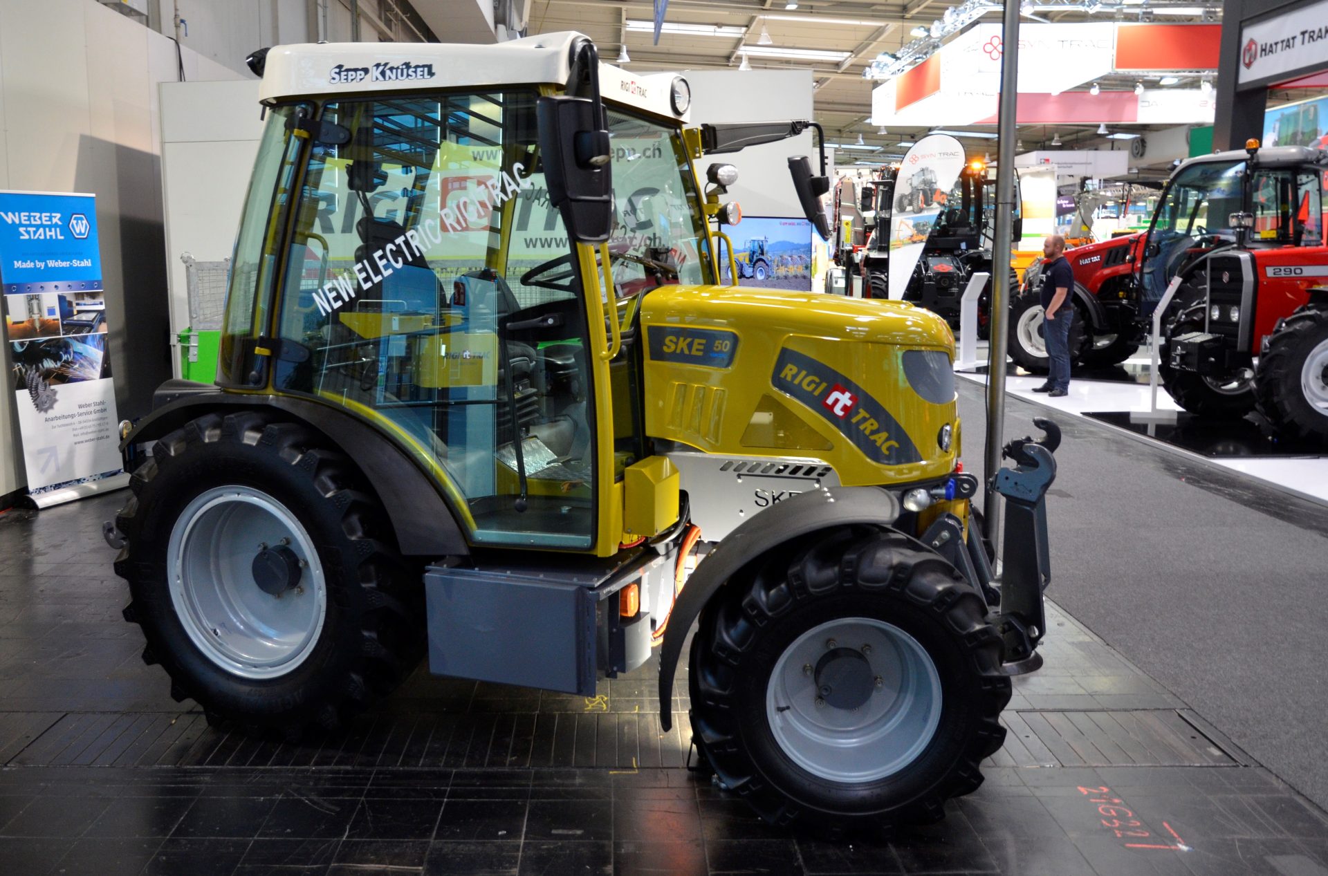 Rigitrac shows electric Swiss-made tractor - Profi