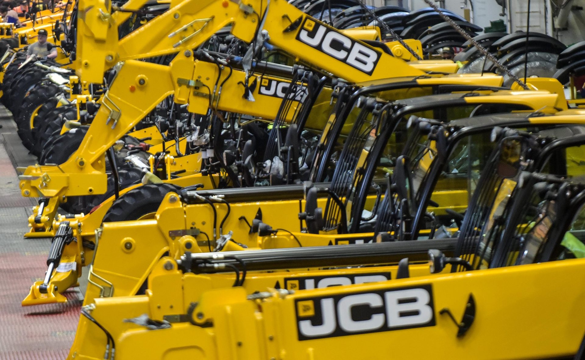 Business as usual at JCB - Profi