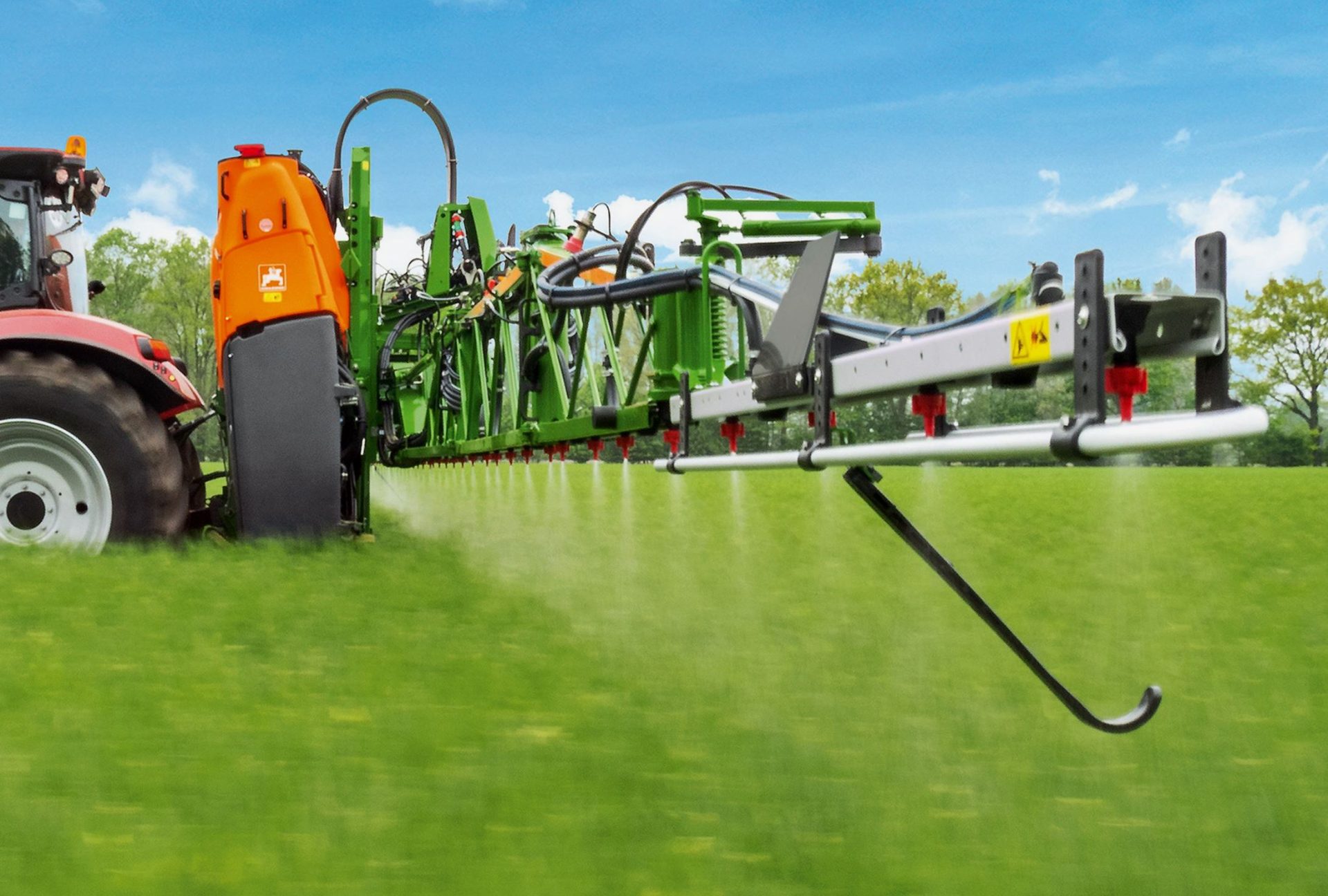 Amazone extends mounted sprayer range - Profi