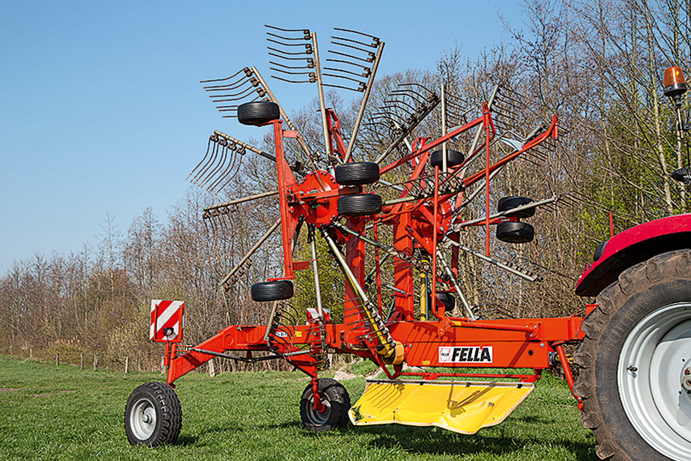 Fella twin-rotor, centre swath rakes: Same Fella, different name - Profi