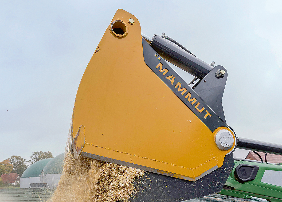 Three different types of silage grab compared: Grab a load - Profi