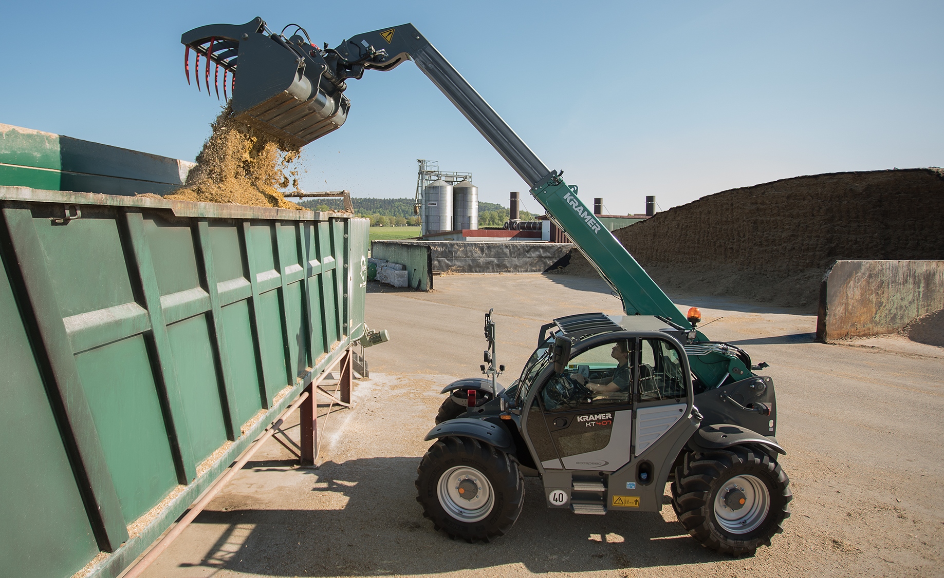 Higher cab option on Kramer telehandlers - Profi