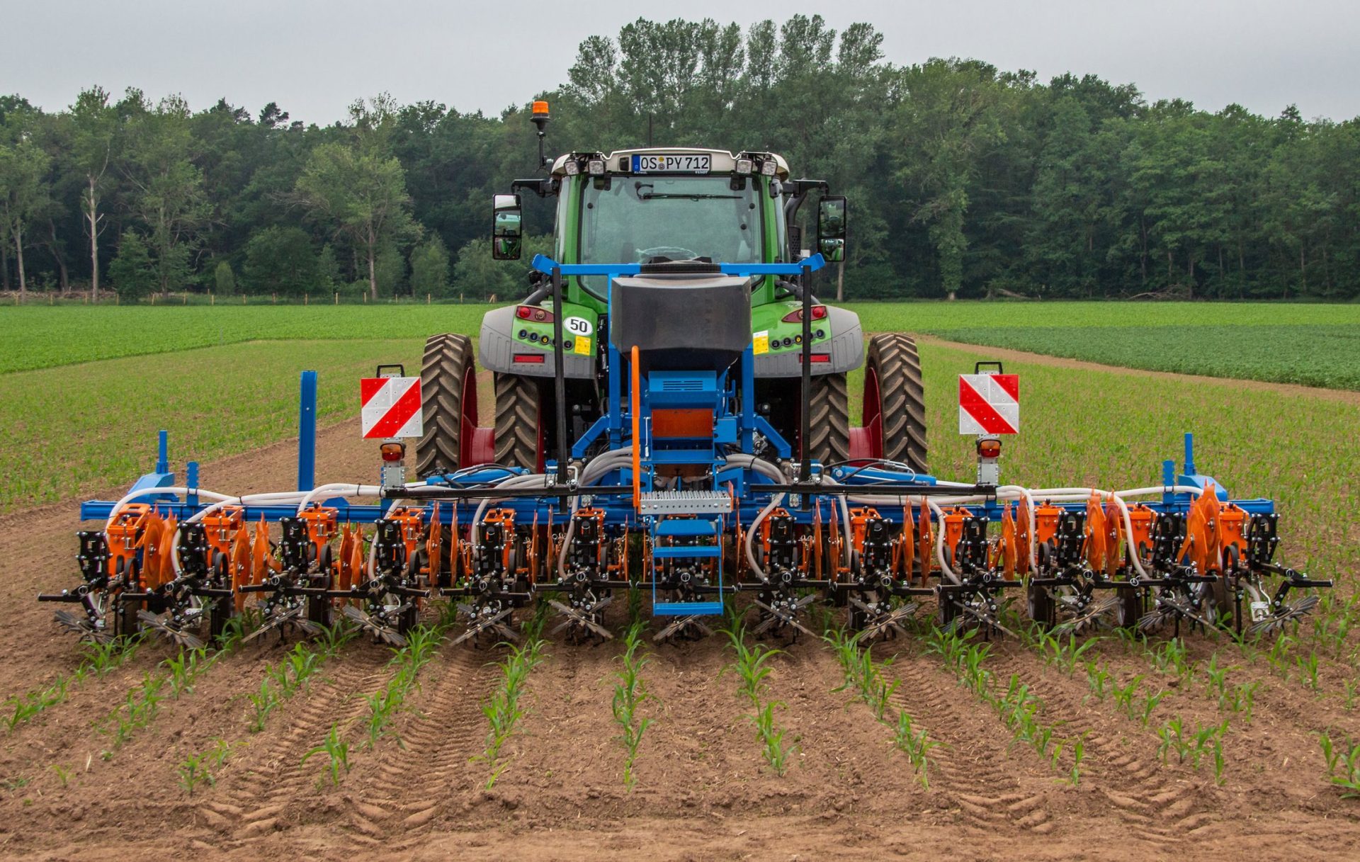Amazone and Schmotzer test new arable farming system - Profi