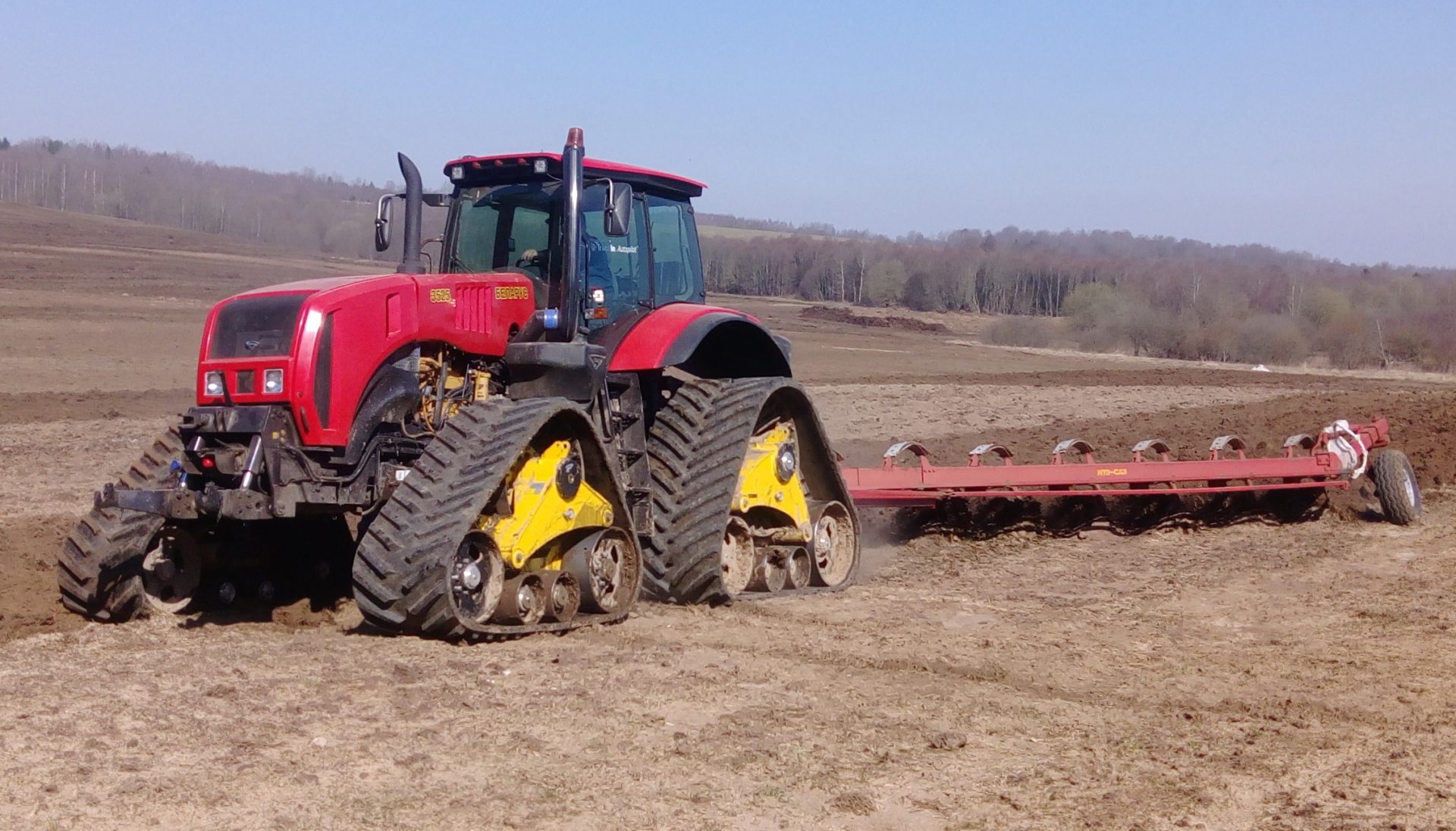 First four-tracked Belarus tractor - Profi