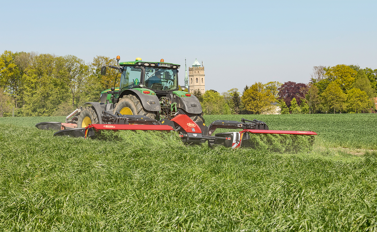 Vicon Extra 732FT and 7100T BX mower combination: Triple-bladed trio ...