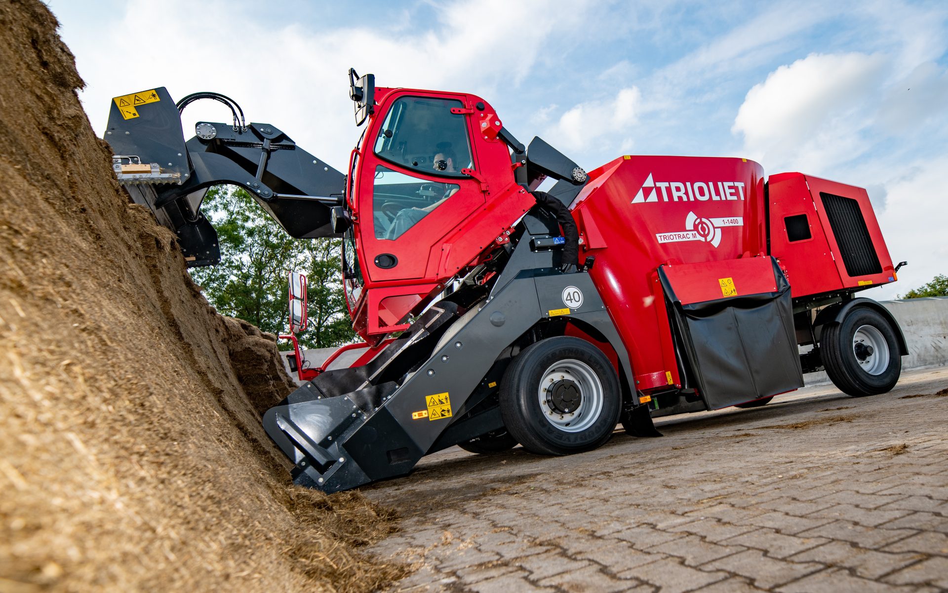 Compact 14.0m³ Trioliet mixer wagon - Profi