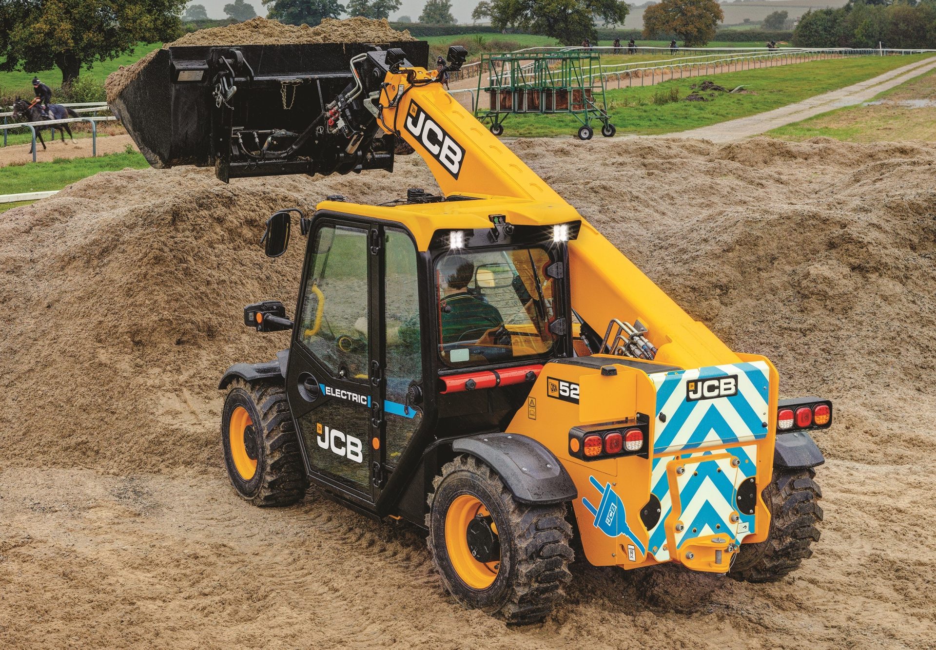 JCB’s first electric Loadall - Profi