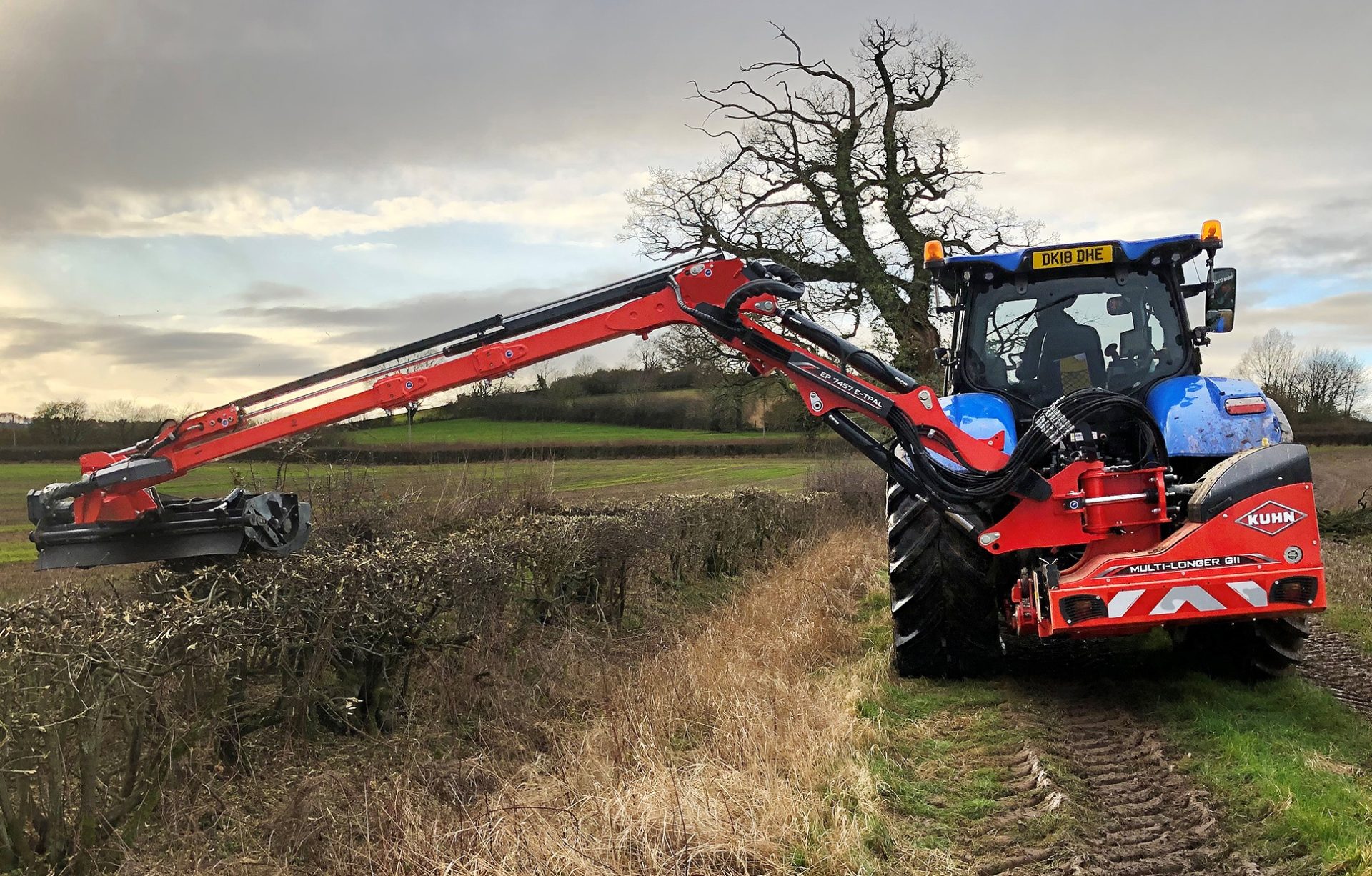 Kuhn’s first telescopic hedge cutter - Profi