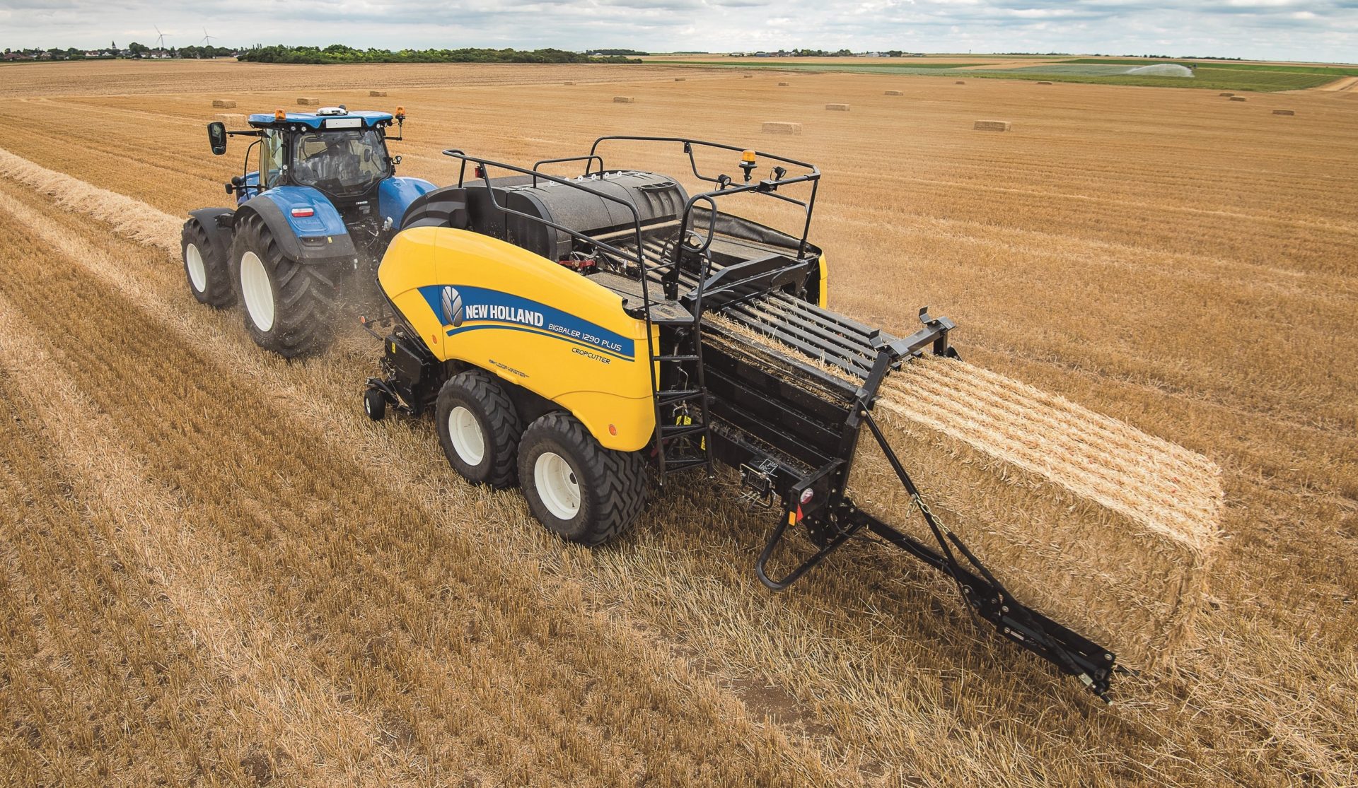 Large square baler milestone - Profi