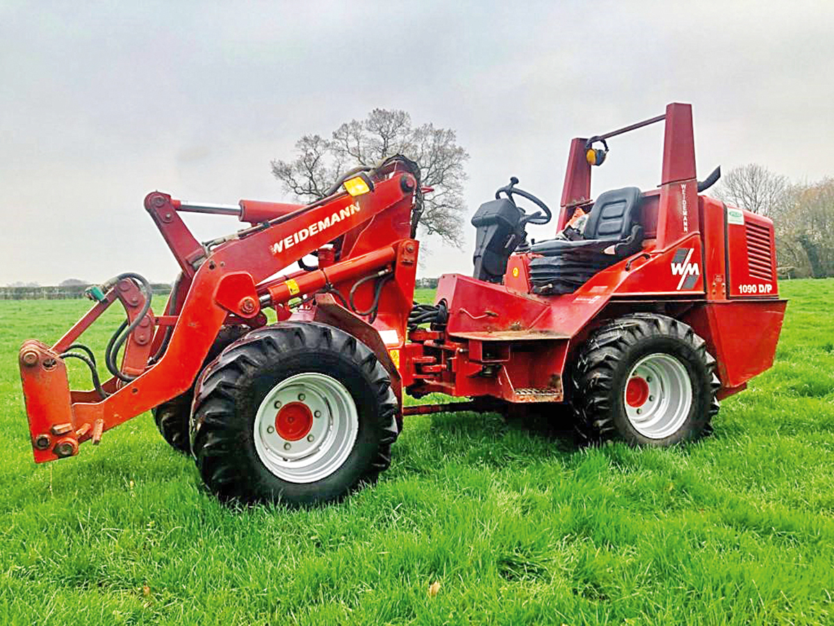 Weidemann Hoftrac wheeled loaders: Small in size, big on price? - Profi