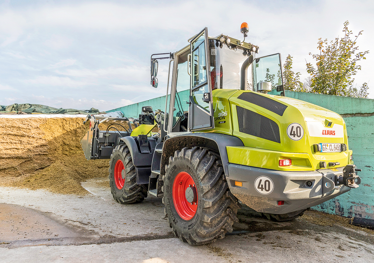 Claas Torion 956 Sinus loading shovel: From site to farm - Profi