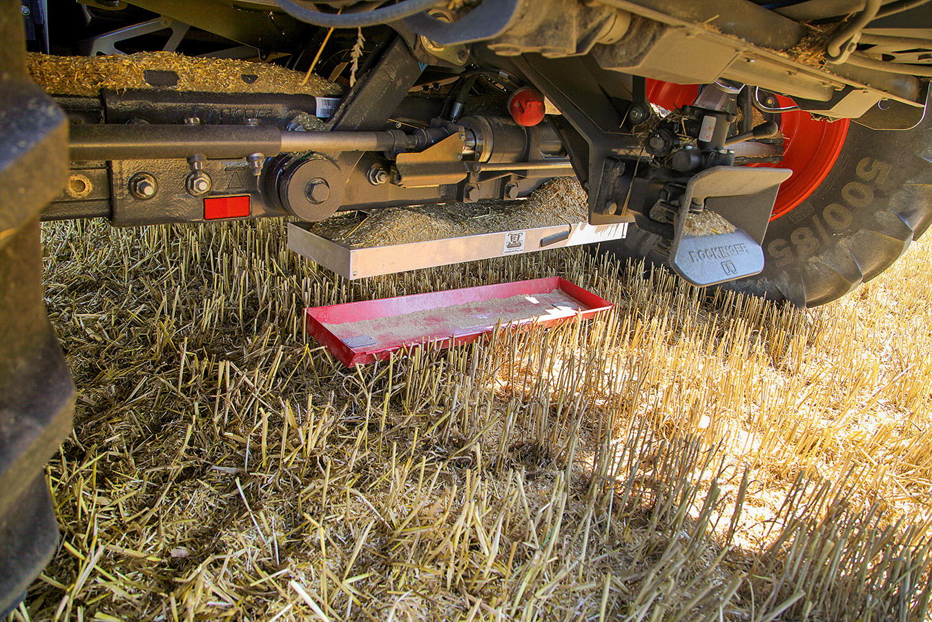 Bushel Plus combine loss trays: Tray drop? There’s an app for that - Profi
