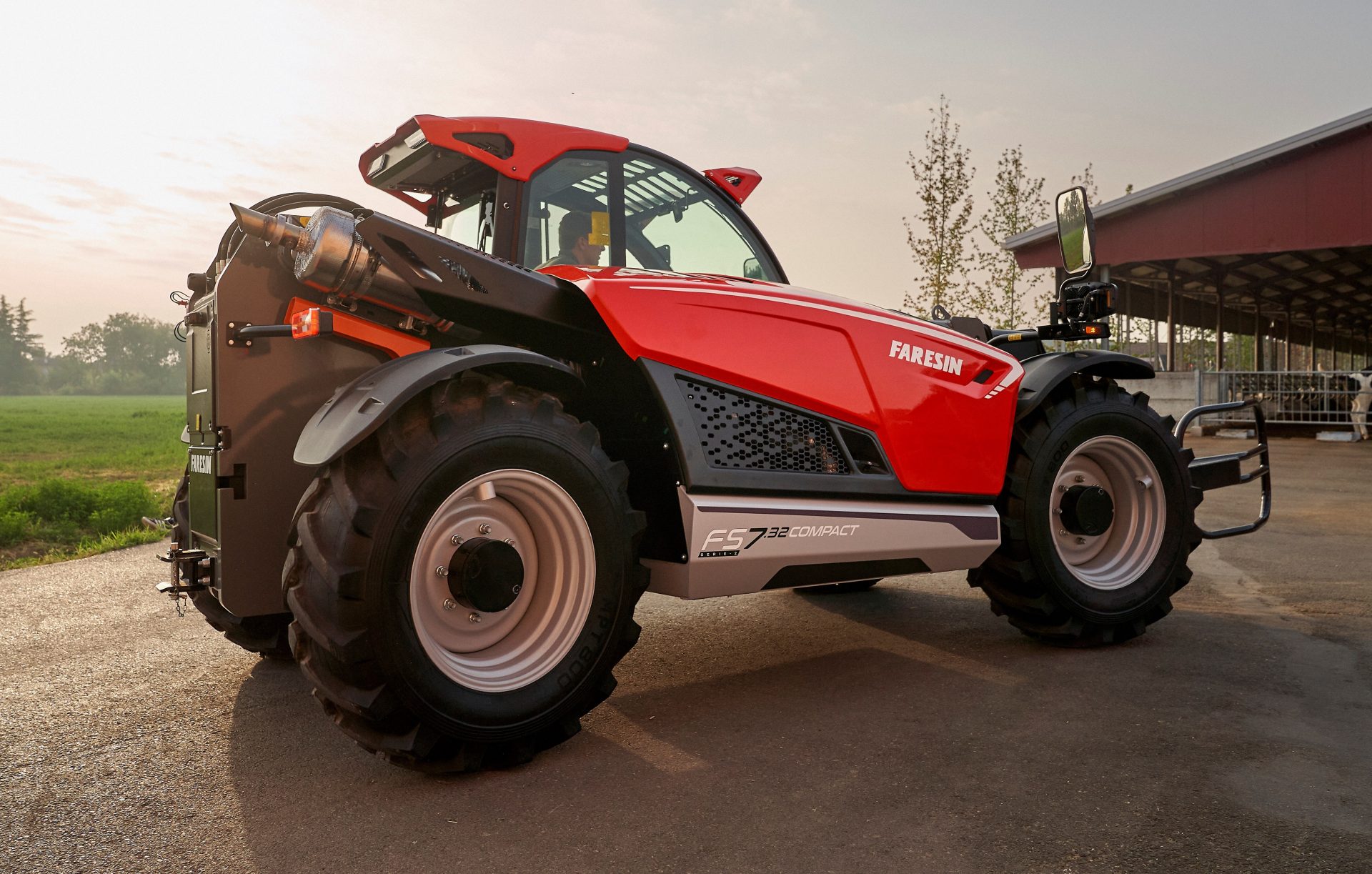 Faresin previews next generation telehandler - Profi
