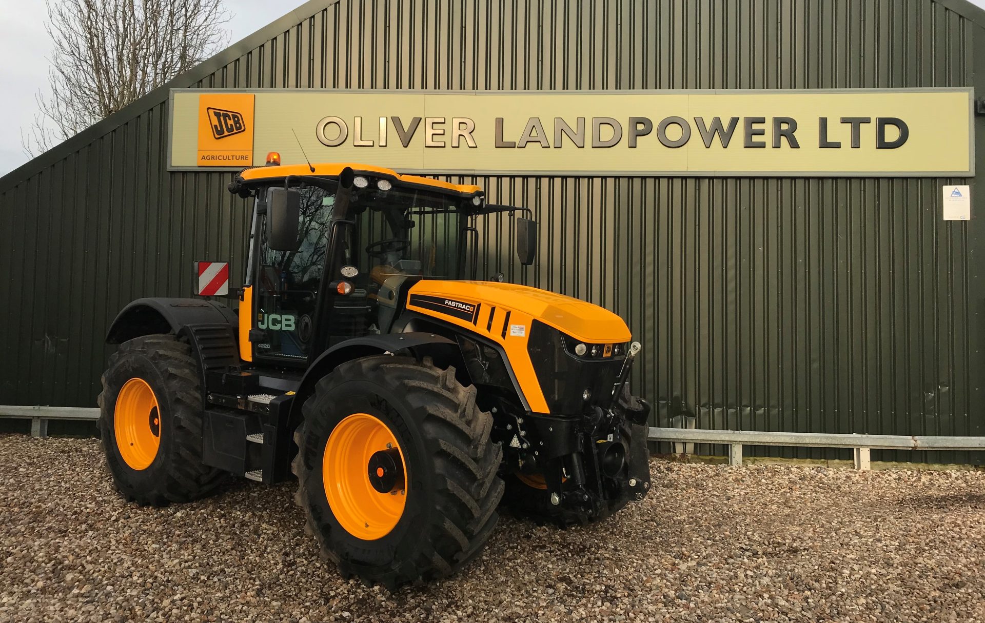 Bigger JCB patch for Oliver Landpower - Profi