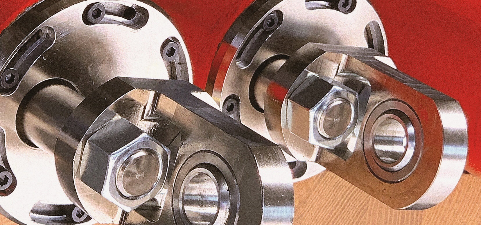 Danfoss tests electric cylinder - Profi