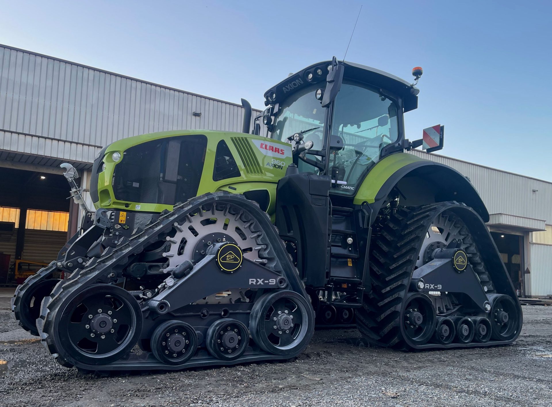 First Claas Axion with Poluzzi tracks - Profi