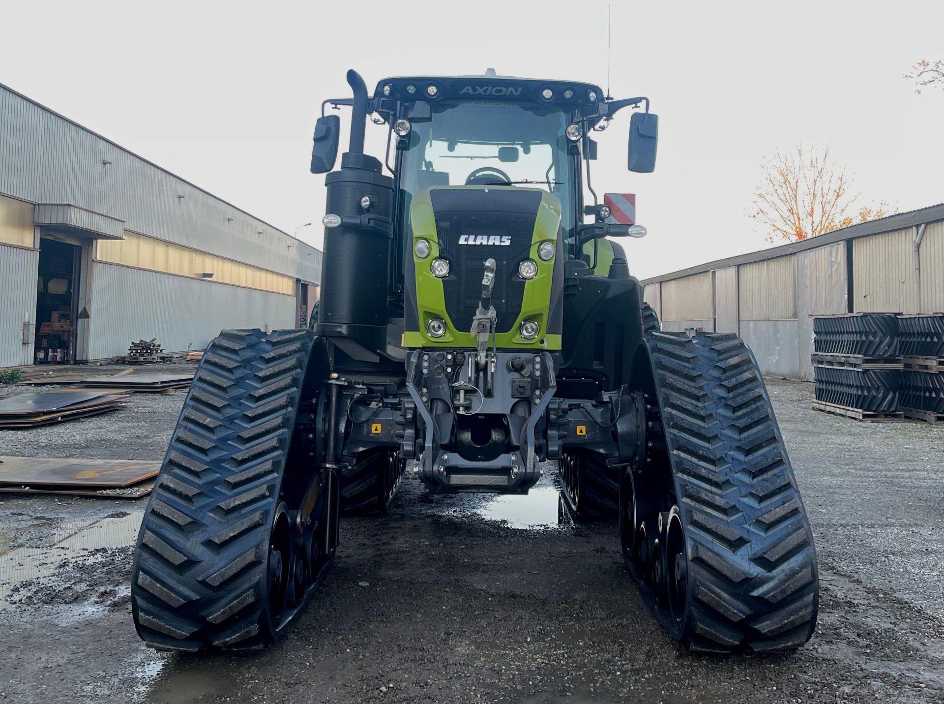 First Claas Axion with Poluzzi tracks - Profi