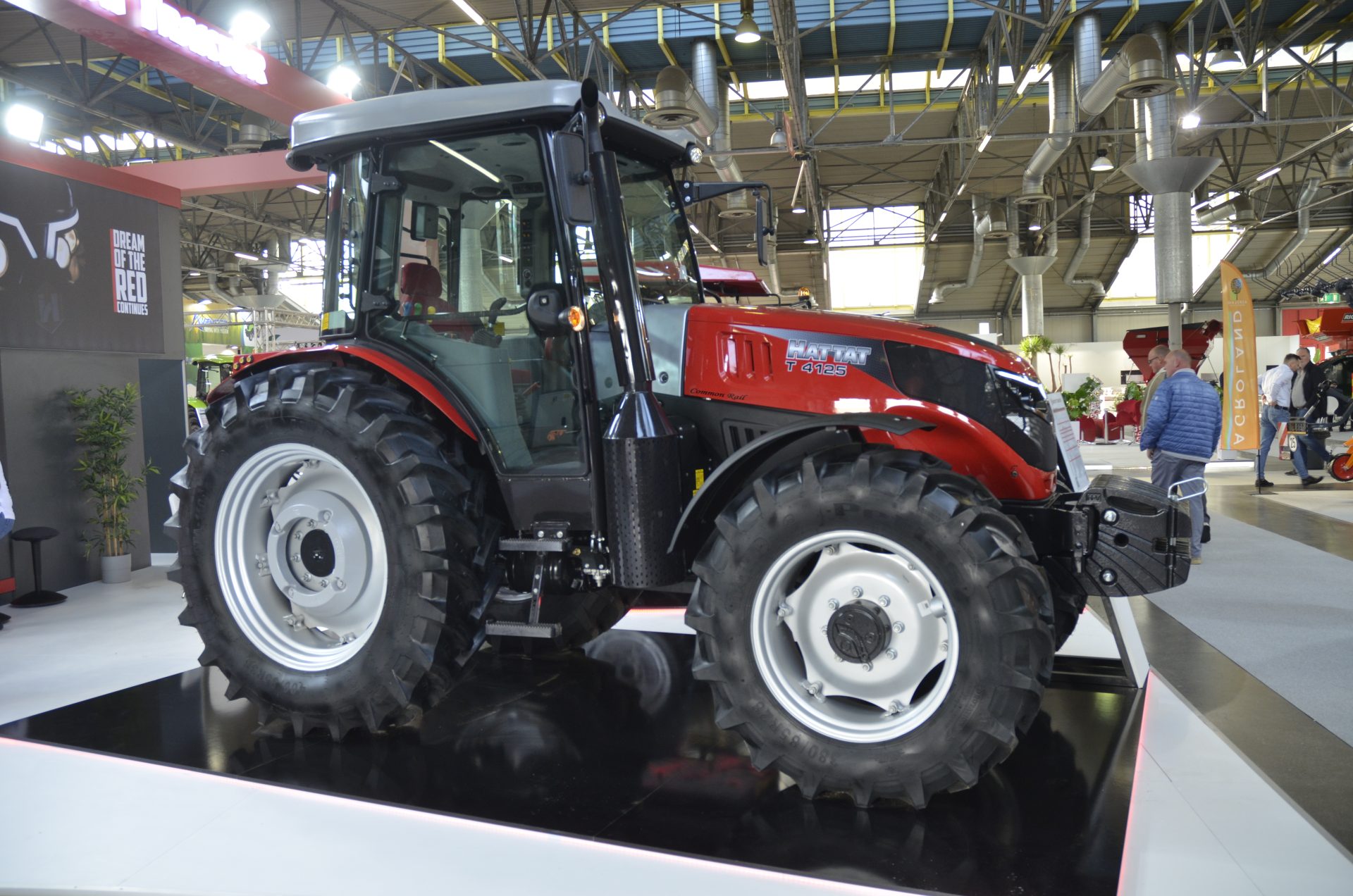 Ambitious plans for Hattat tractors - Profi