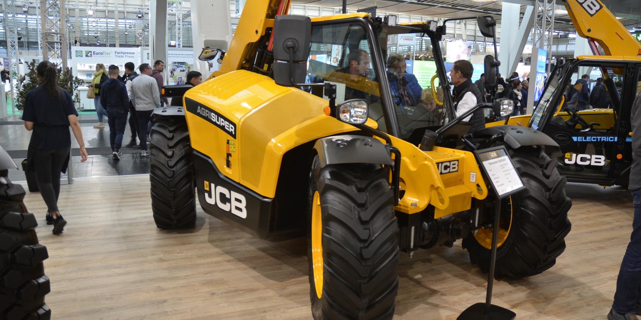 JCB shows compact telehandler at EuroTier - Profi