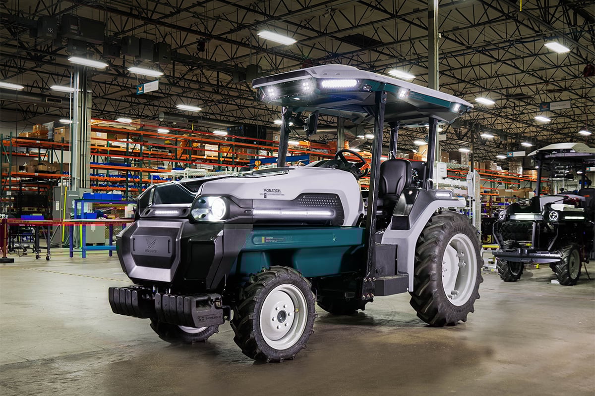 Electric tractors in production - Profi