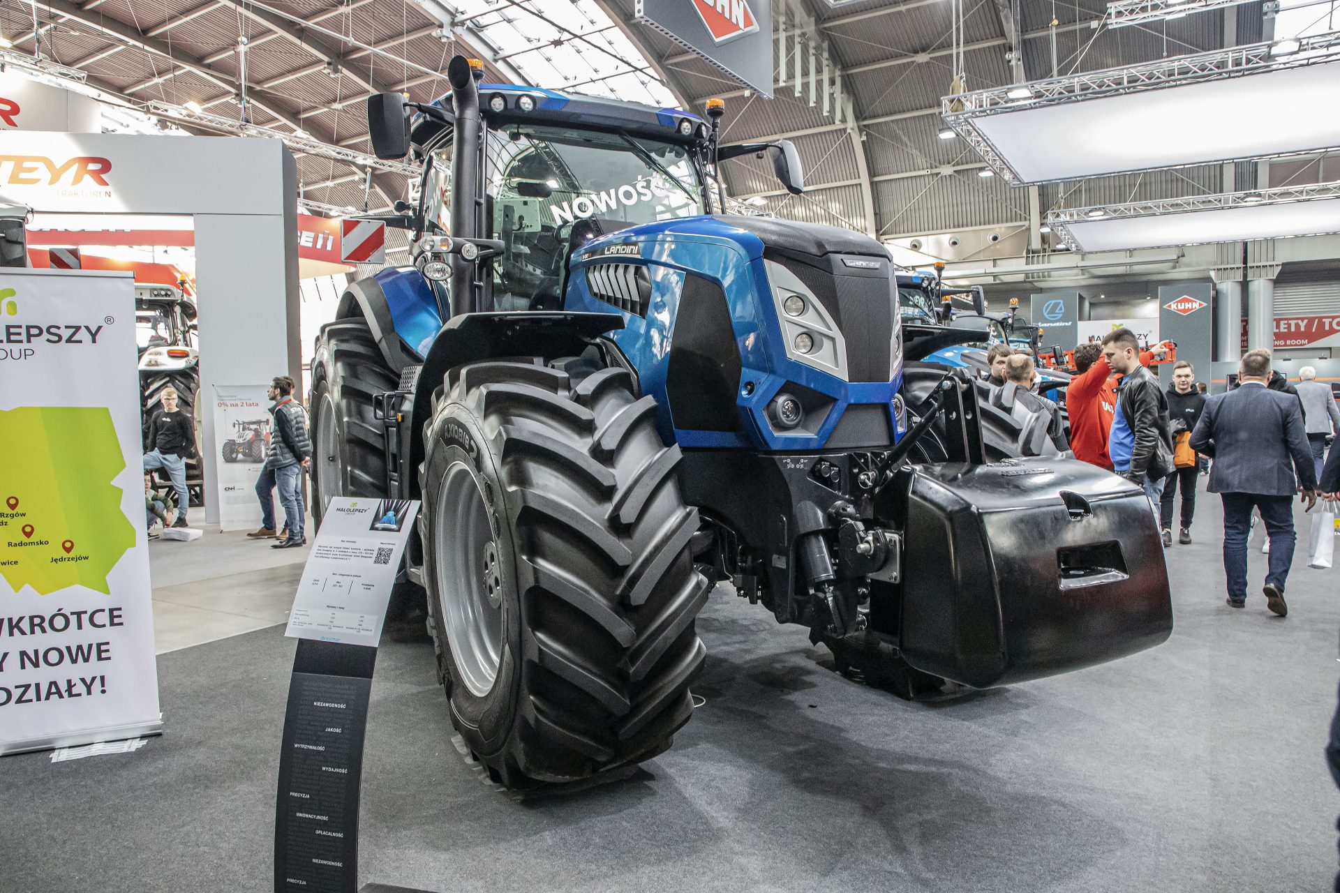 Landini previews first 300hp tractor - Profi