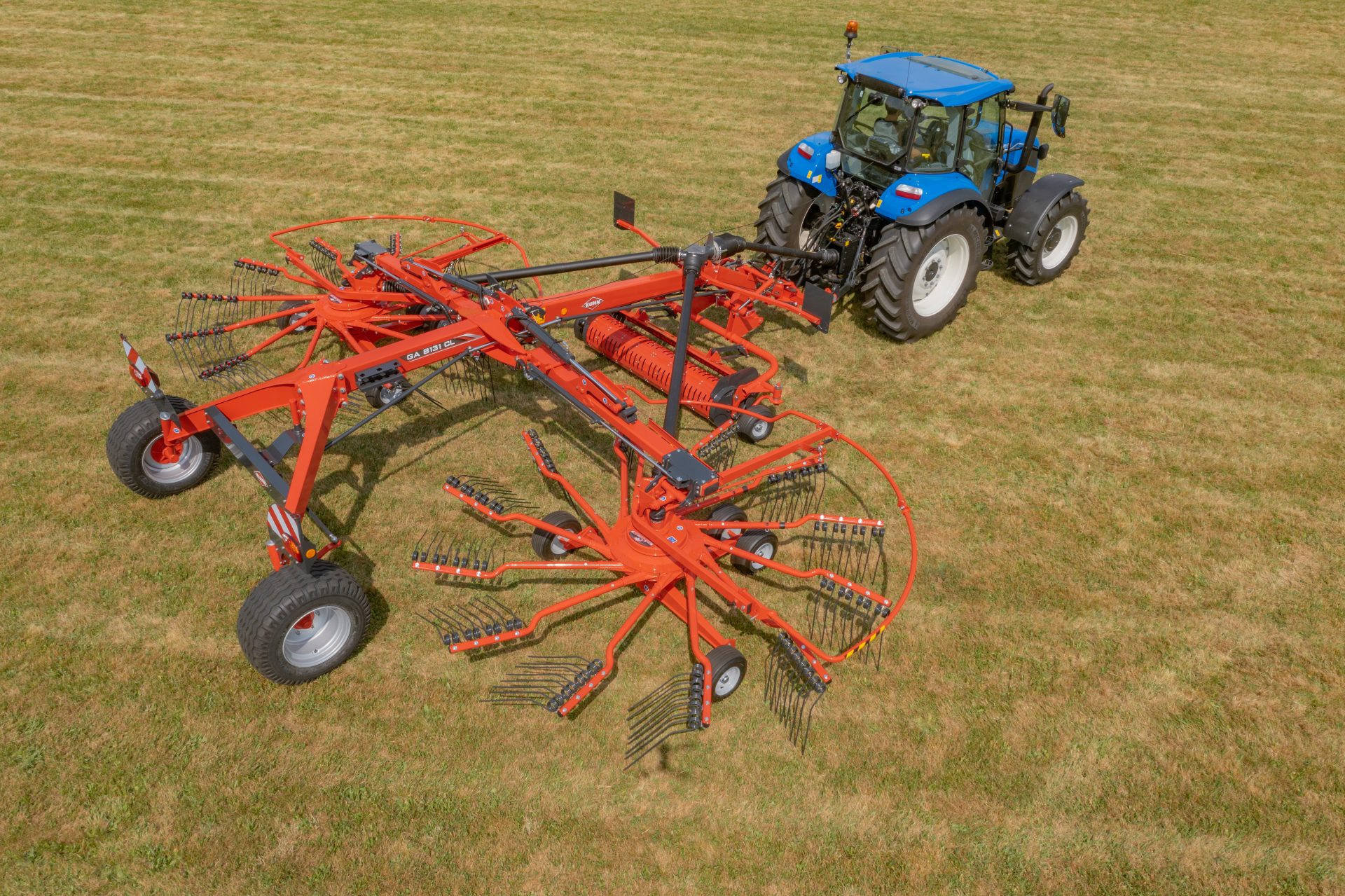 Kuhn adds pick-up to twin-rotor rake - Profi