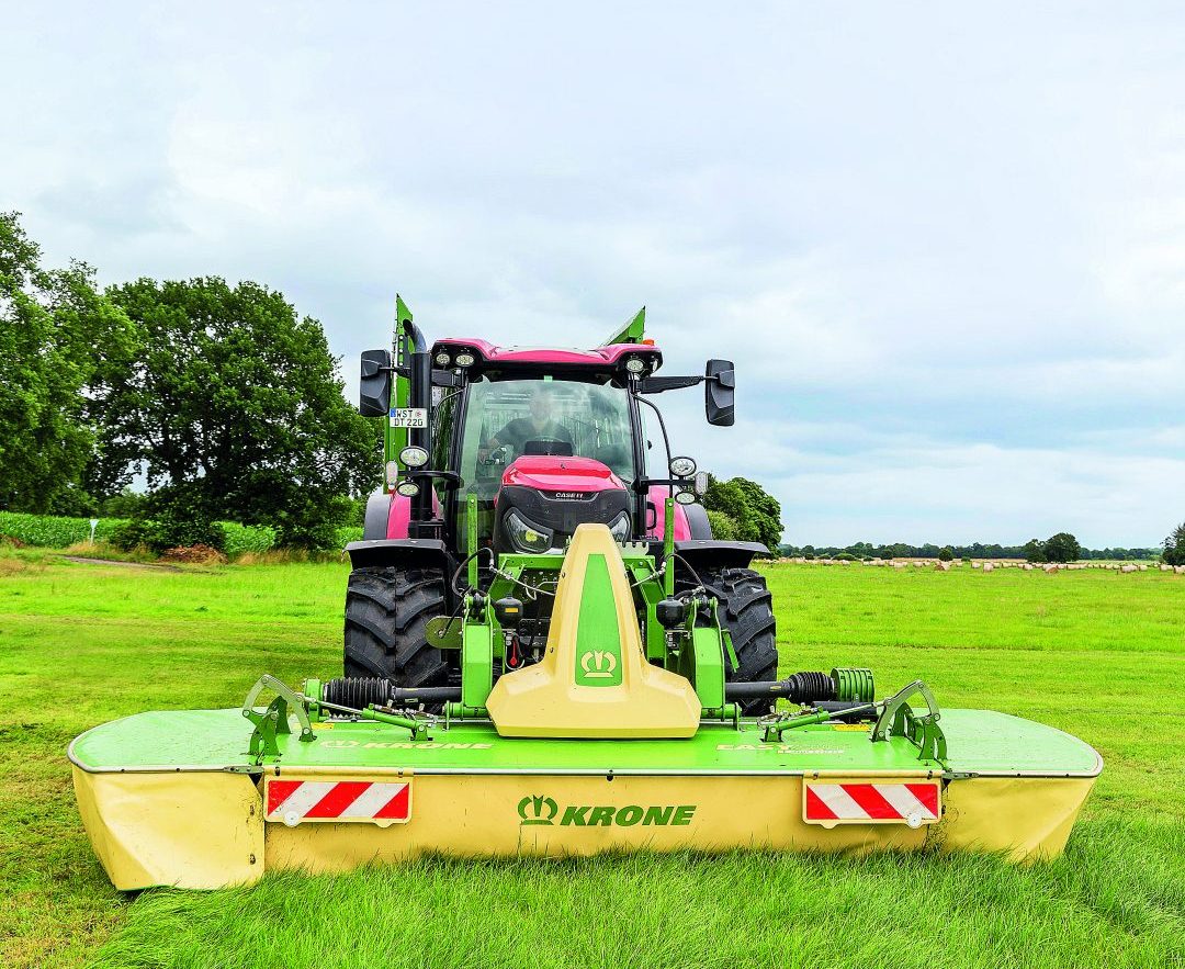 Krone EasyCut F400 Fold front mower: One metre more - Profi