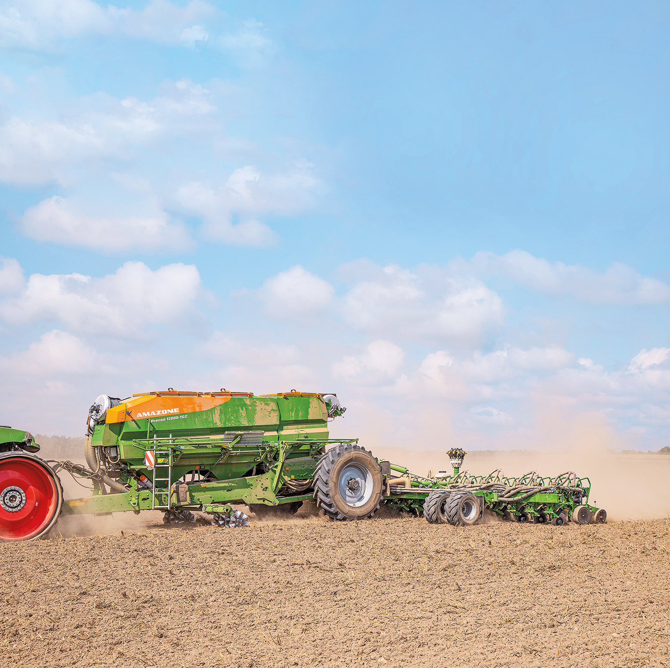 Amazone Precea 12000-TCC precision planter: A central hopper for large ...