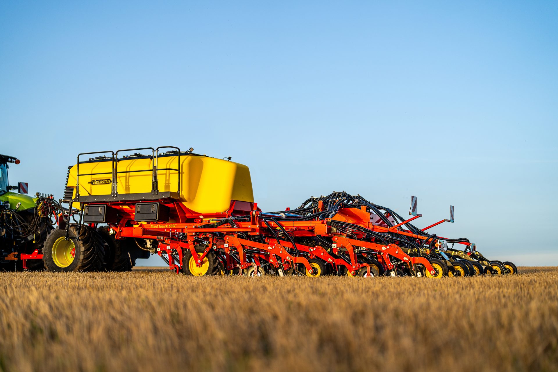 Väderstad develops Seed Hawk for Europe - Profi