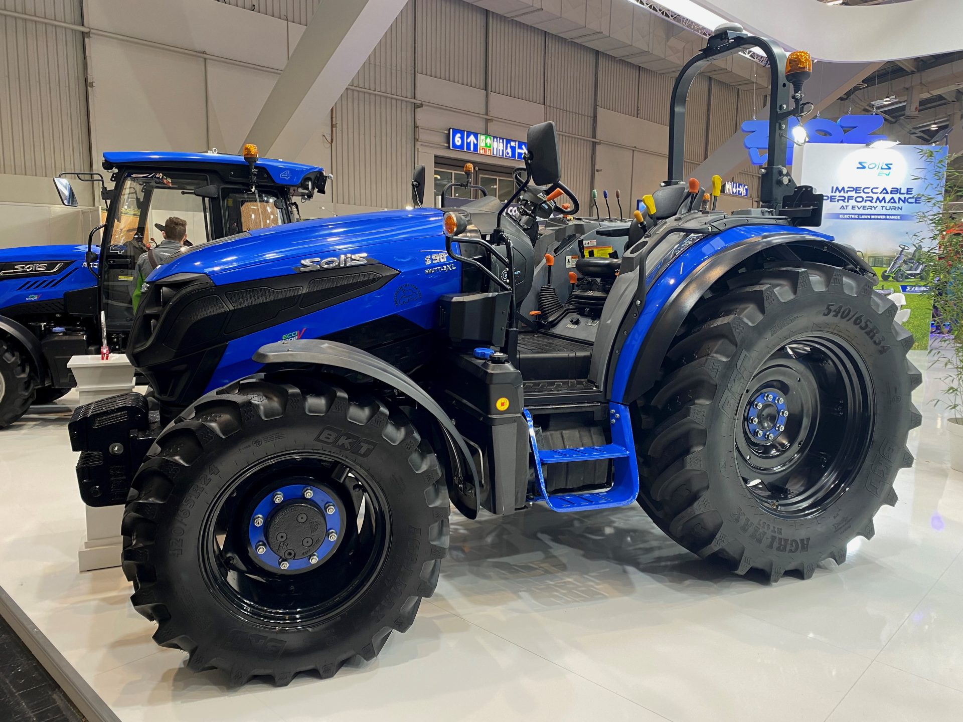 Solis previews 110hp Stage V tractor - Profi