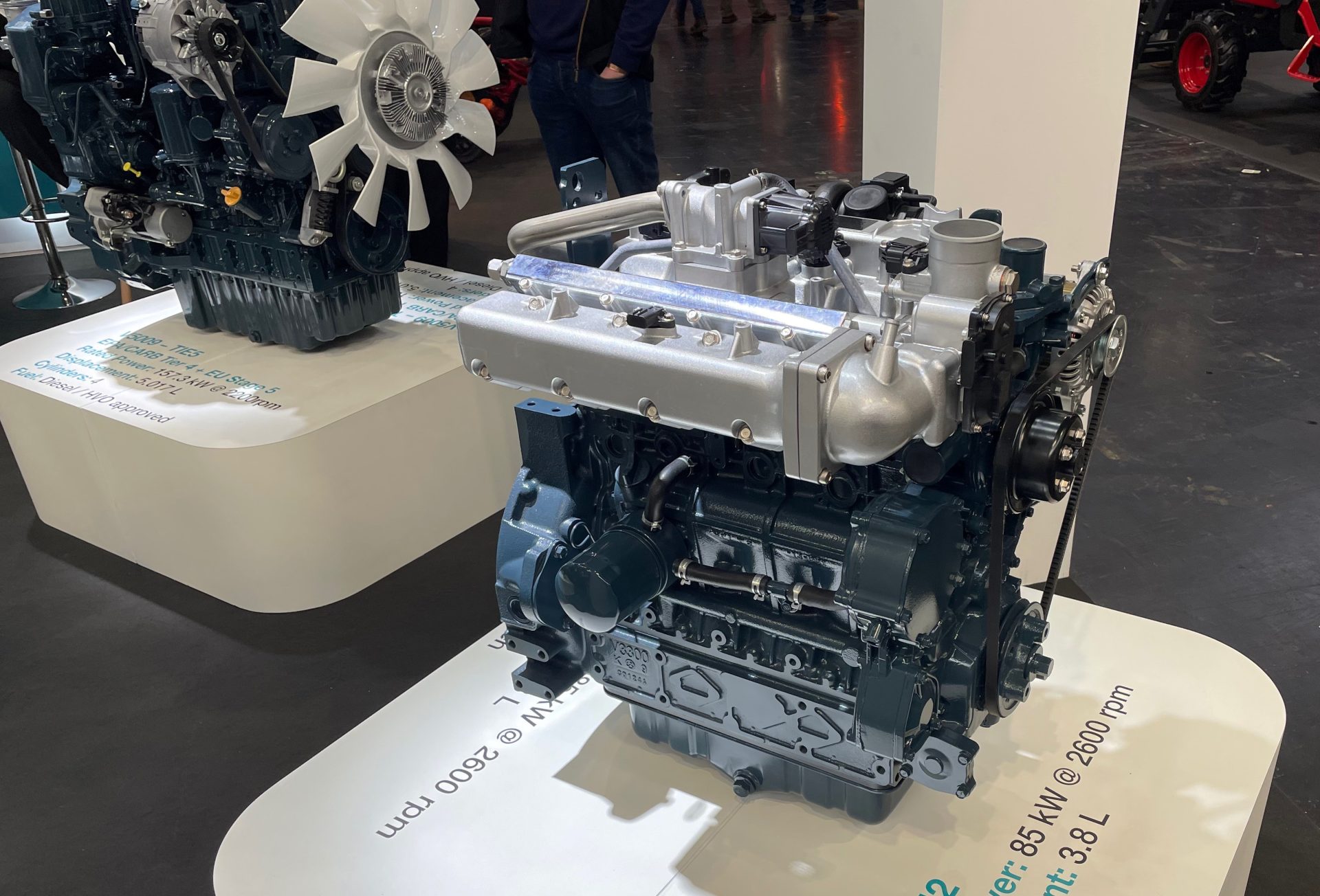 Kubota diesel and hydrogen motors - Profi