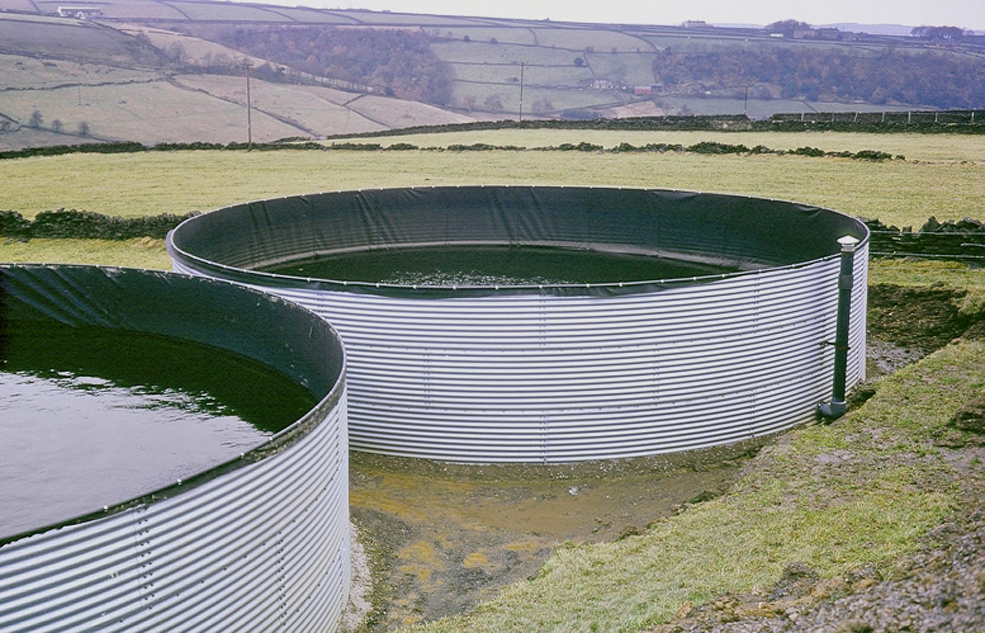 Tramspread temporary slurry tanks - Profi