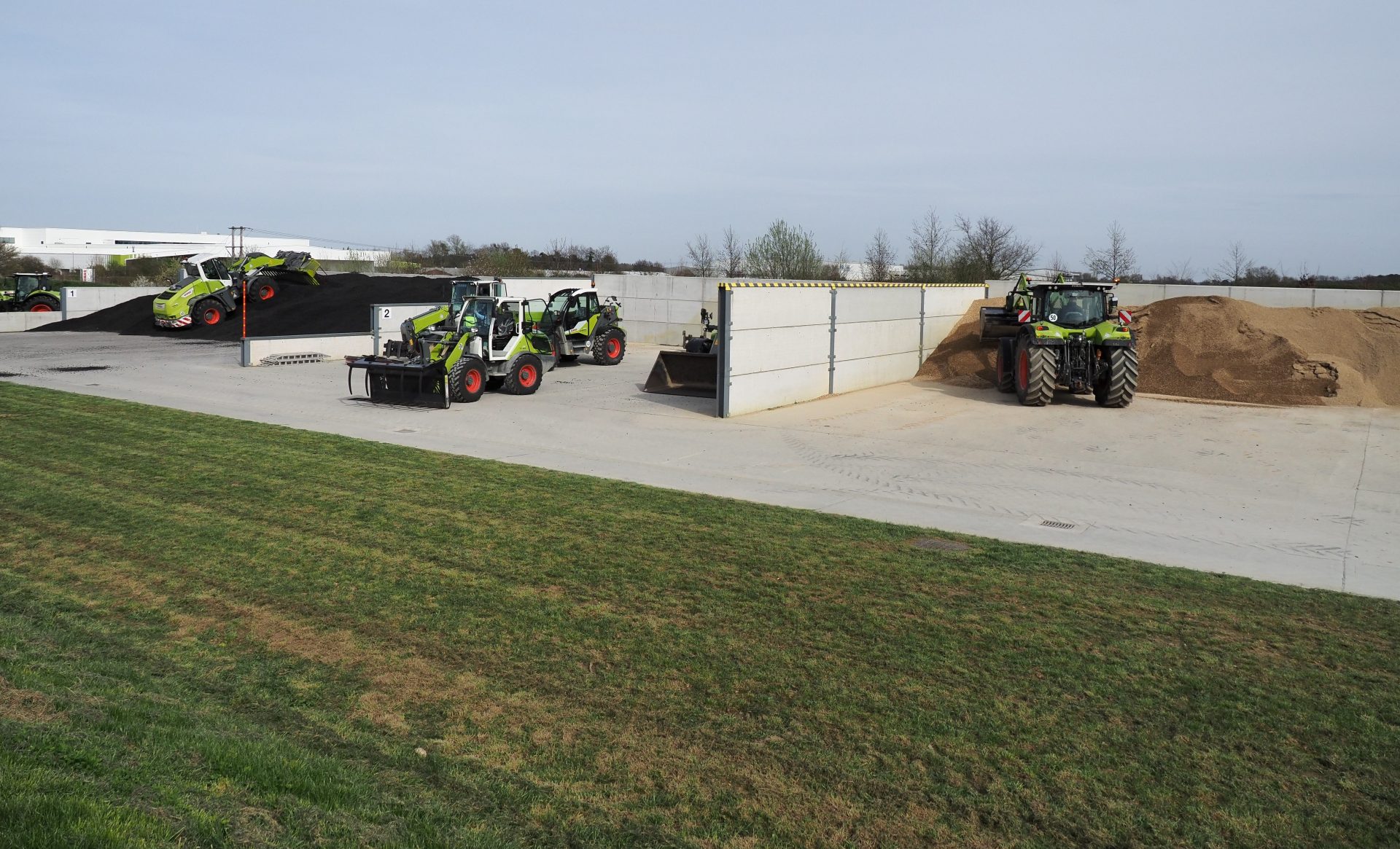 Claas UK opens Customer Experience Centre - Profi