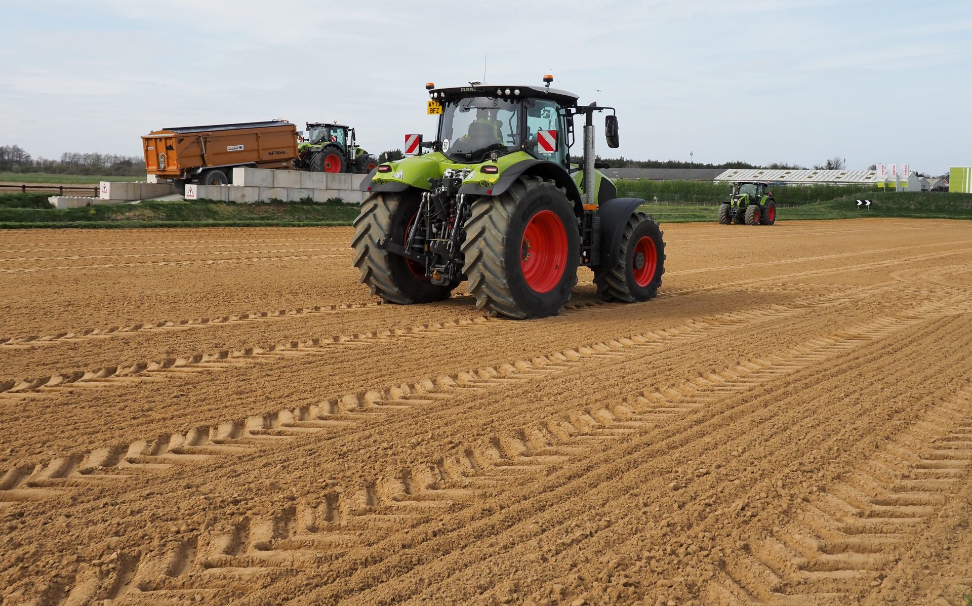 Claas UK opens Customer Experience Centre - Profi